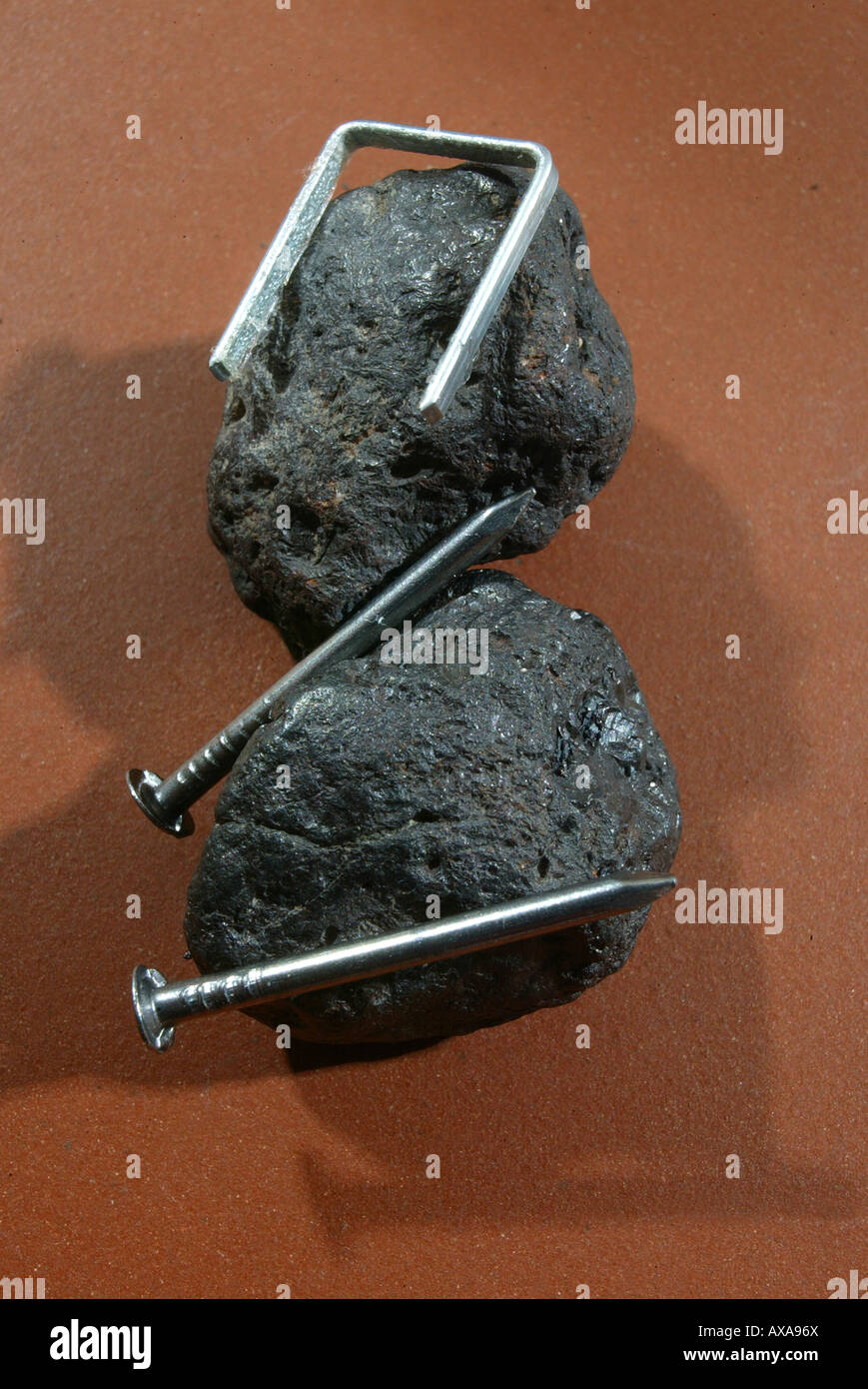 Magnetite Lodestone Stockfotos und -bilder Kaufen - Alamy
