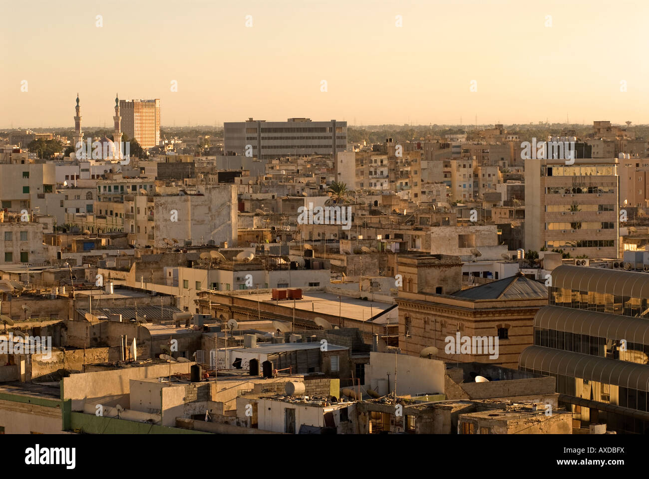 Gesamtansicht über die Dächer der Stadt von Tripoli Libyen ...