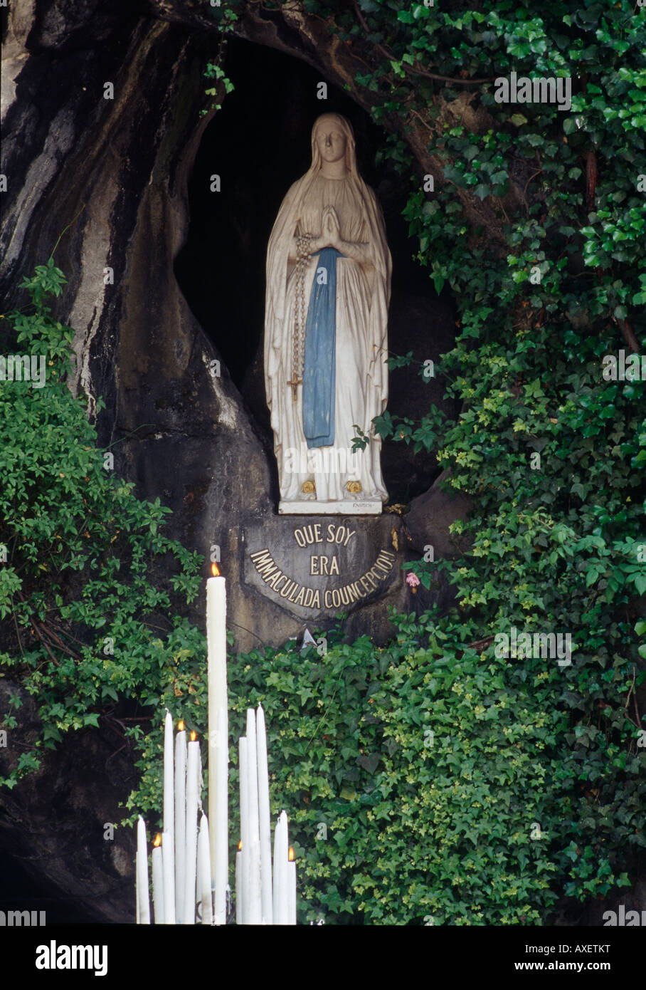 Grotte de lourdes -Fotos und -Bildmaterial in hoher Auflösung – Alamy