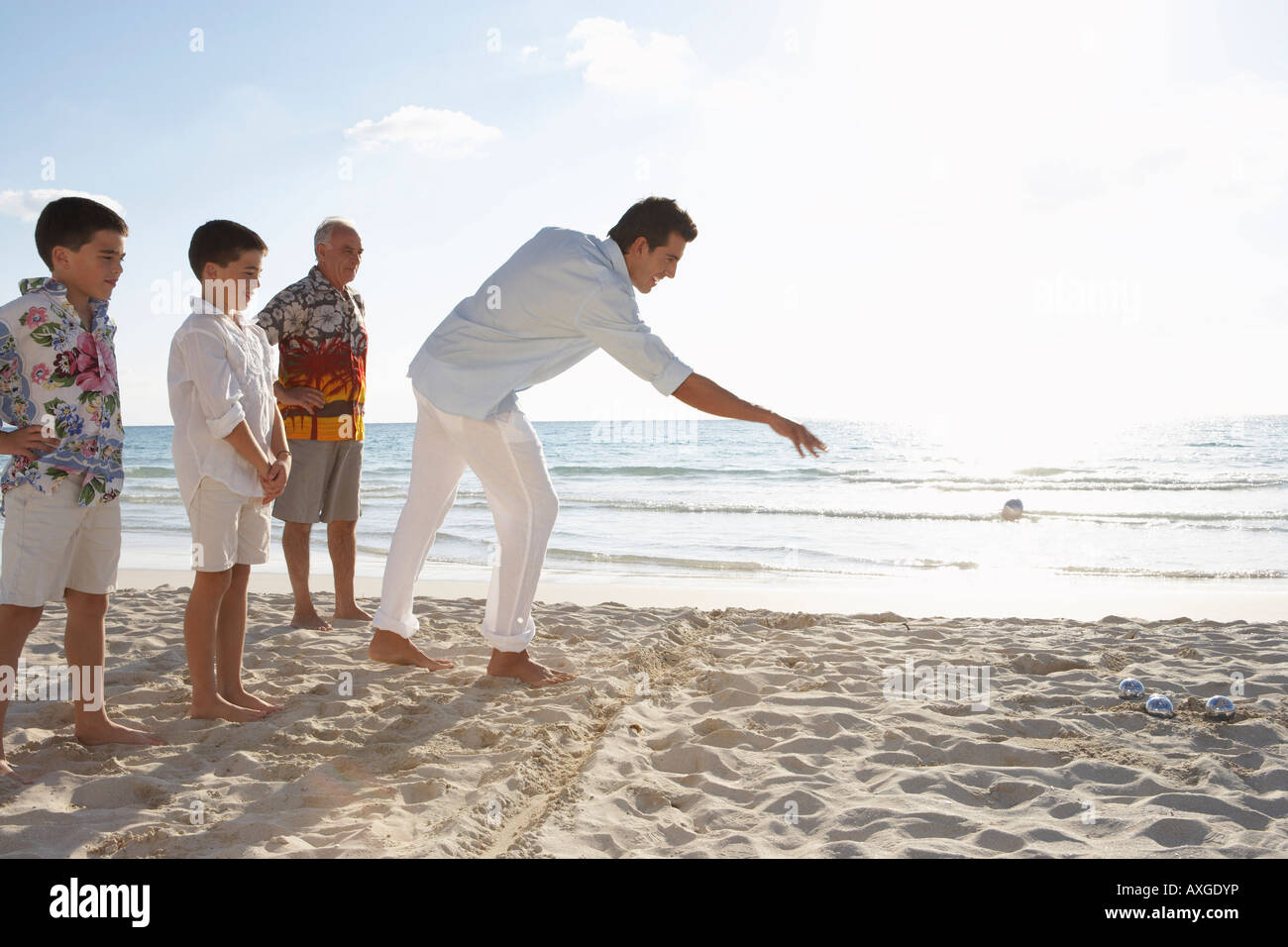 Boccia mit der familie spielen Stockfotos und -bilder Kaufen - Alamy