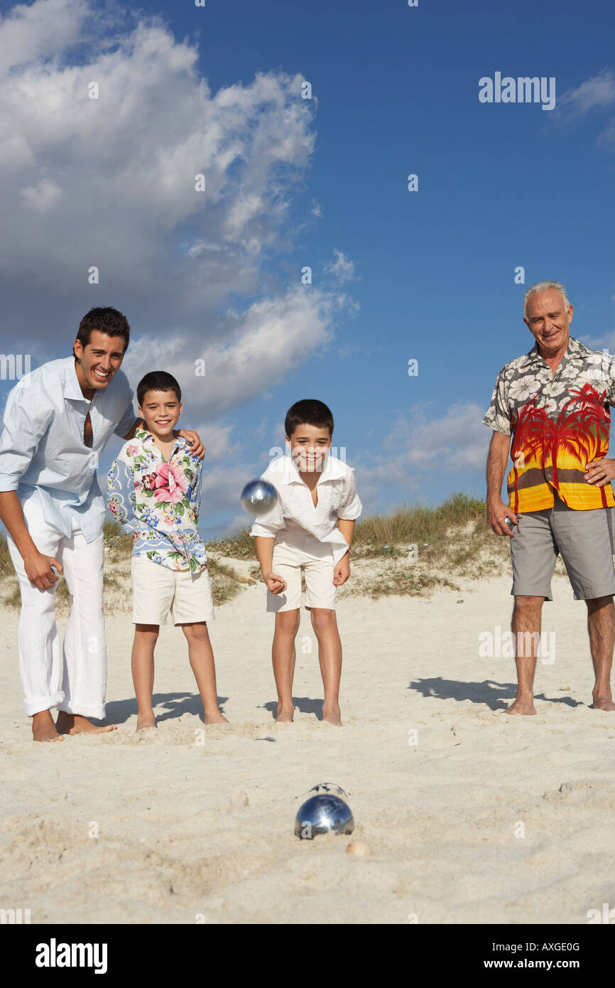 Boccia mit der familie spielen Stockfotos und -bilder Kaufen - Alamy