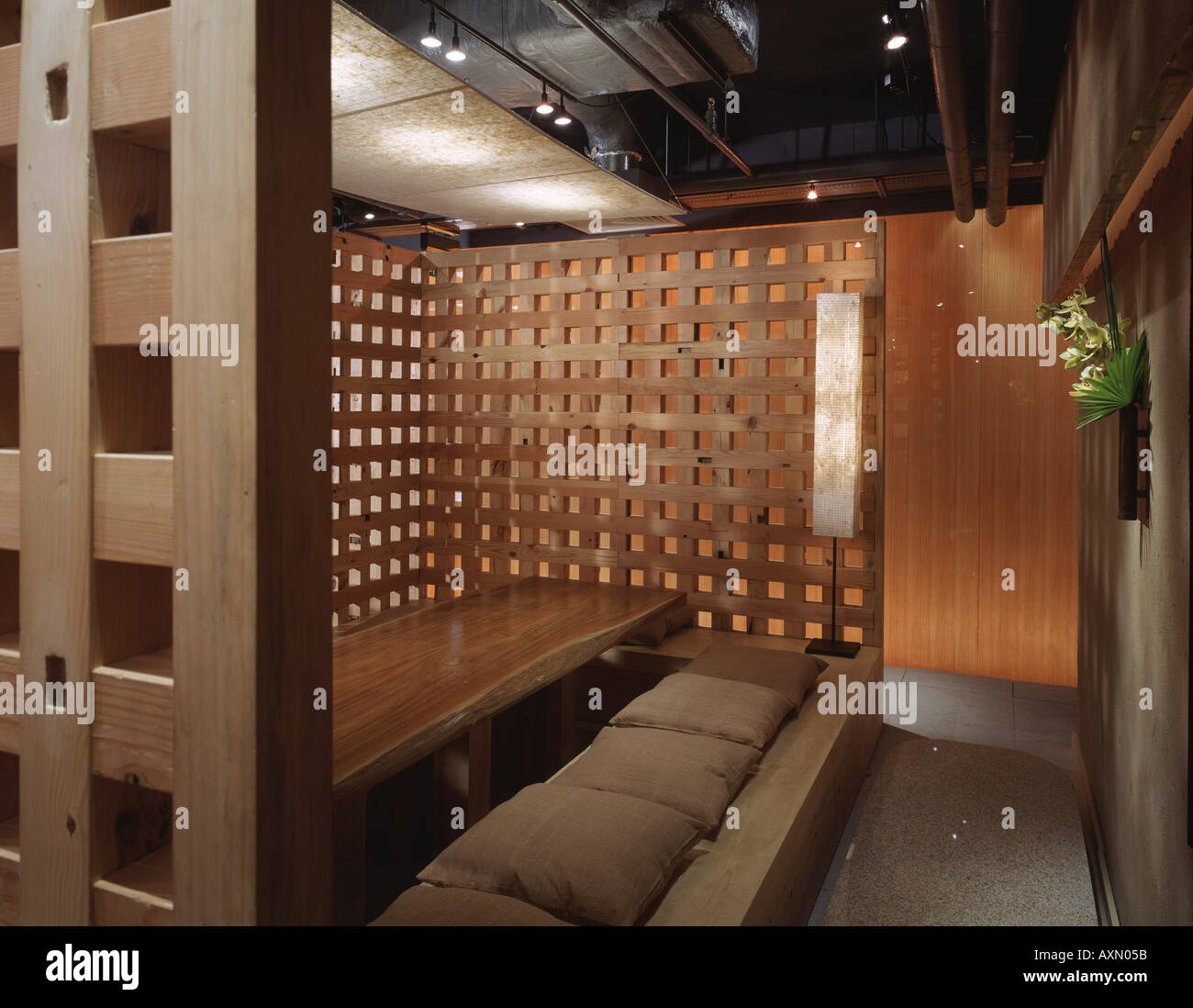 Zuma restaurant london -Fotos und -Bildmaterial in hoher Auflösung – Alamy