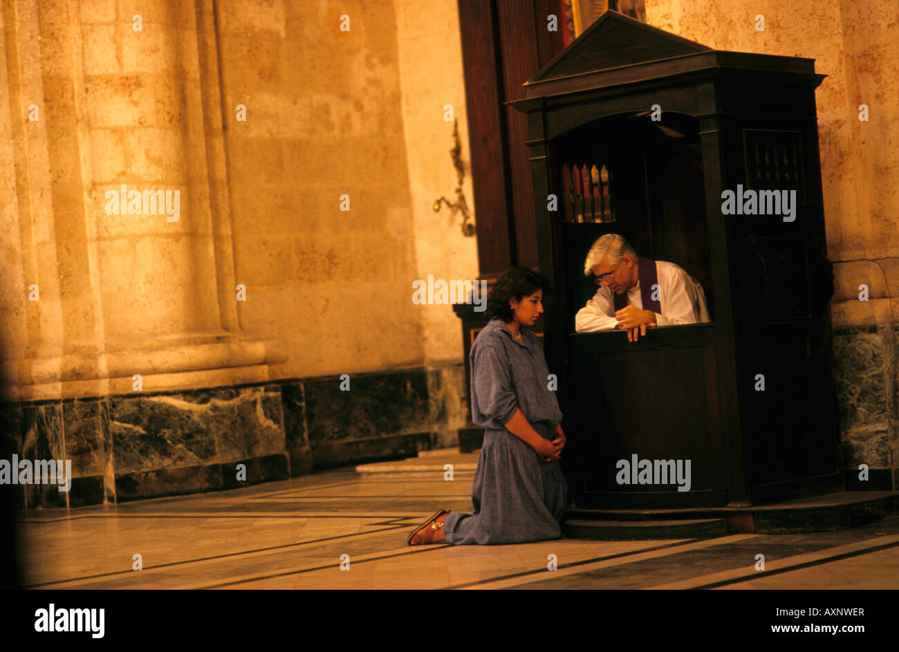 Beichten kirche -Fotos und -Bildmaterial in hoher Auflösung – Alamy