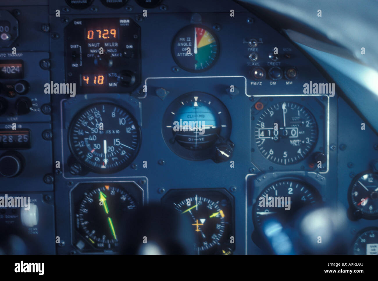 Instrumententafel instrumente -Fotos und -Bildmaterial in hoher ...