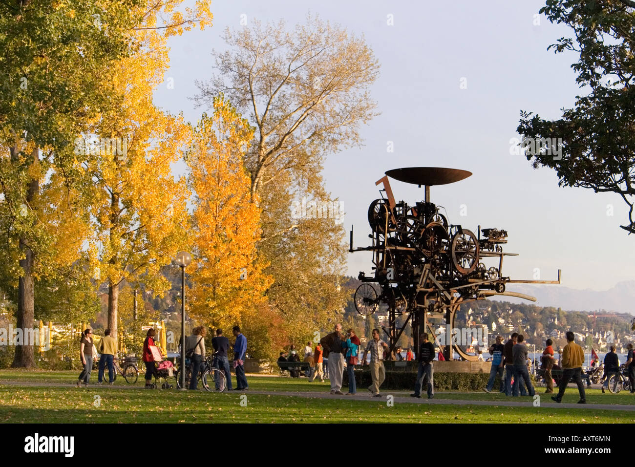 Switzerland sculpture in park zurich -Fotos und -Bildmaterial in hoher ...