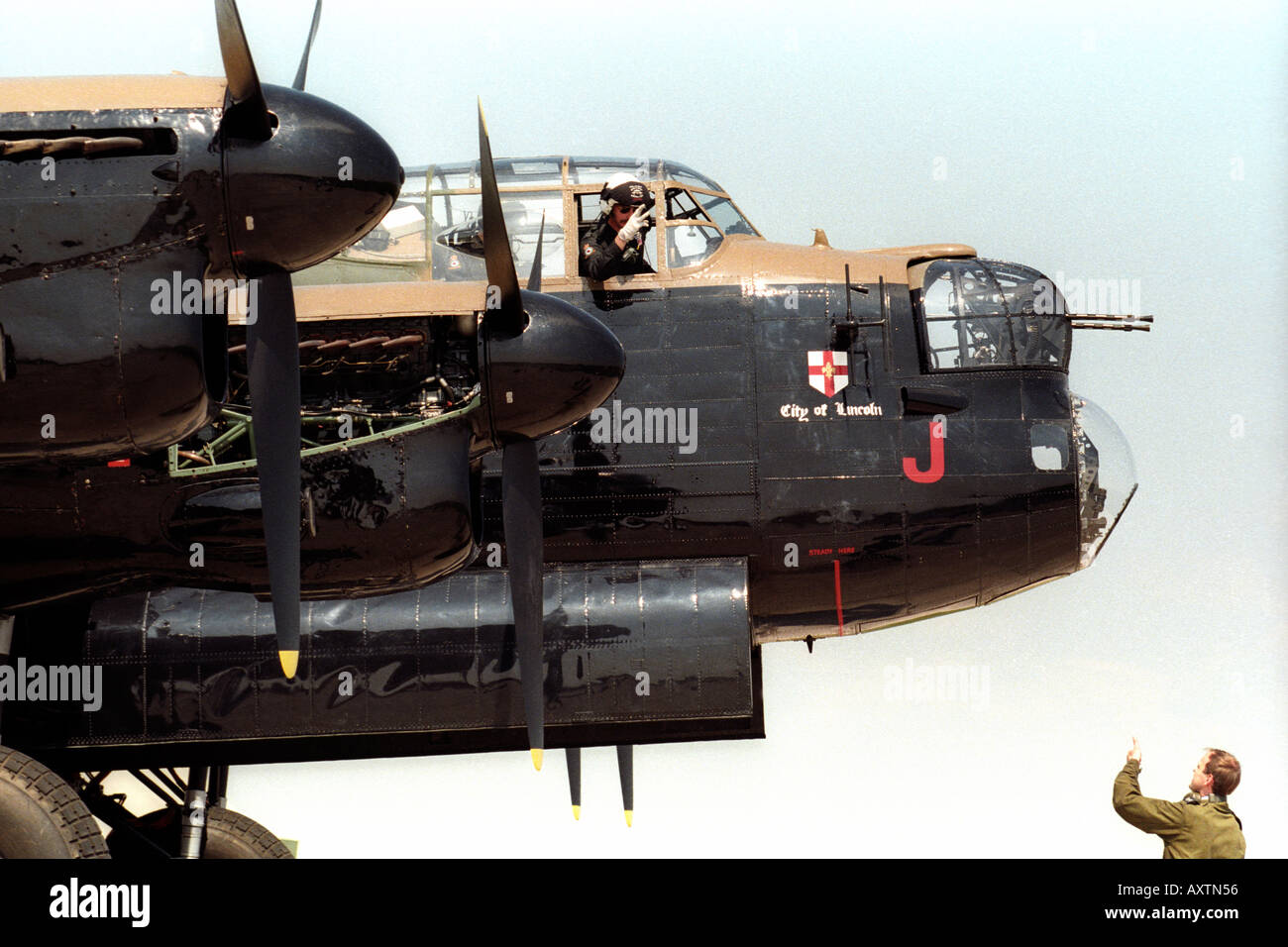 Das einzig verbliebene fliegen Avro Lancaster Bomber PA474 "City of ...