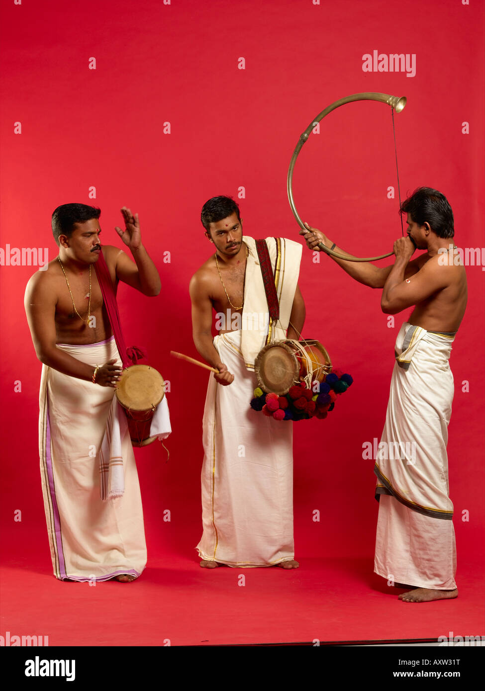 Horn orchestra -Fotos und -Bildmaterial in hoher Auflösung – Alamy