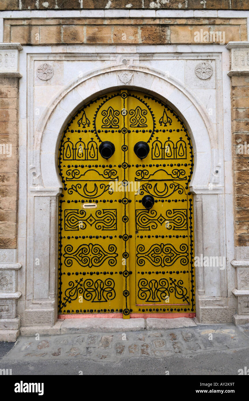 Tunisian door -Fotos und -Bildmaterial in hoher Auflösung – Alamy