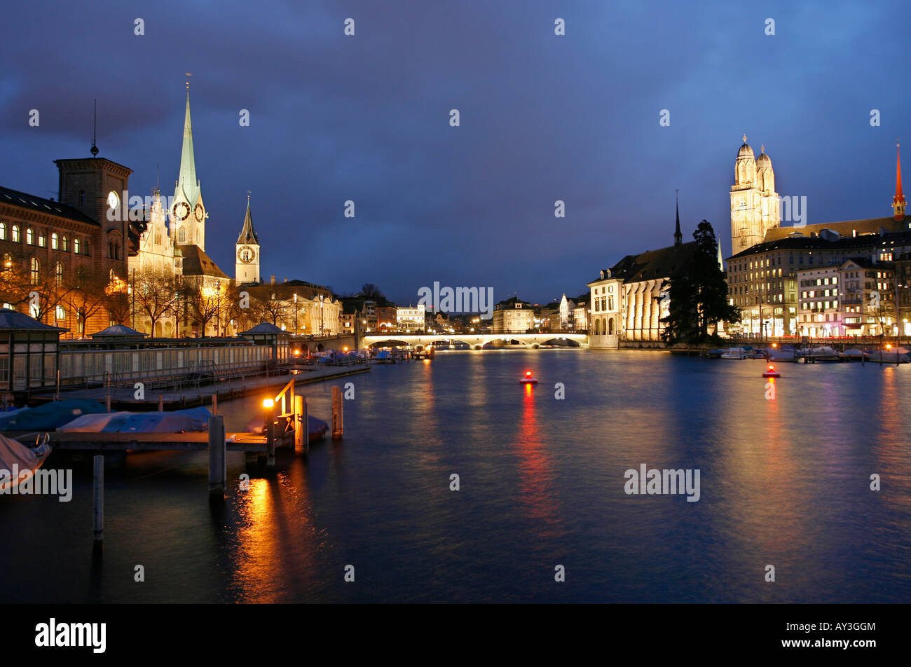 Fluss limmat in der nacht -Fotos und -Bildmaterial in hoher Auflösung ...