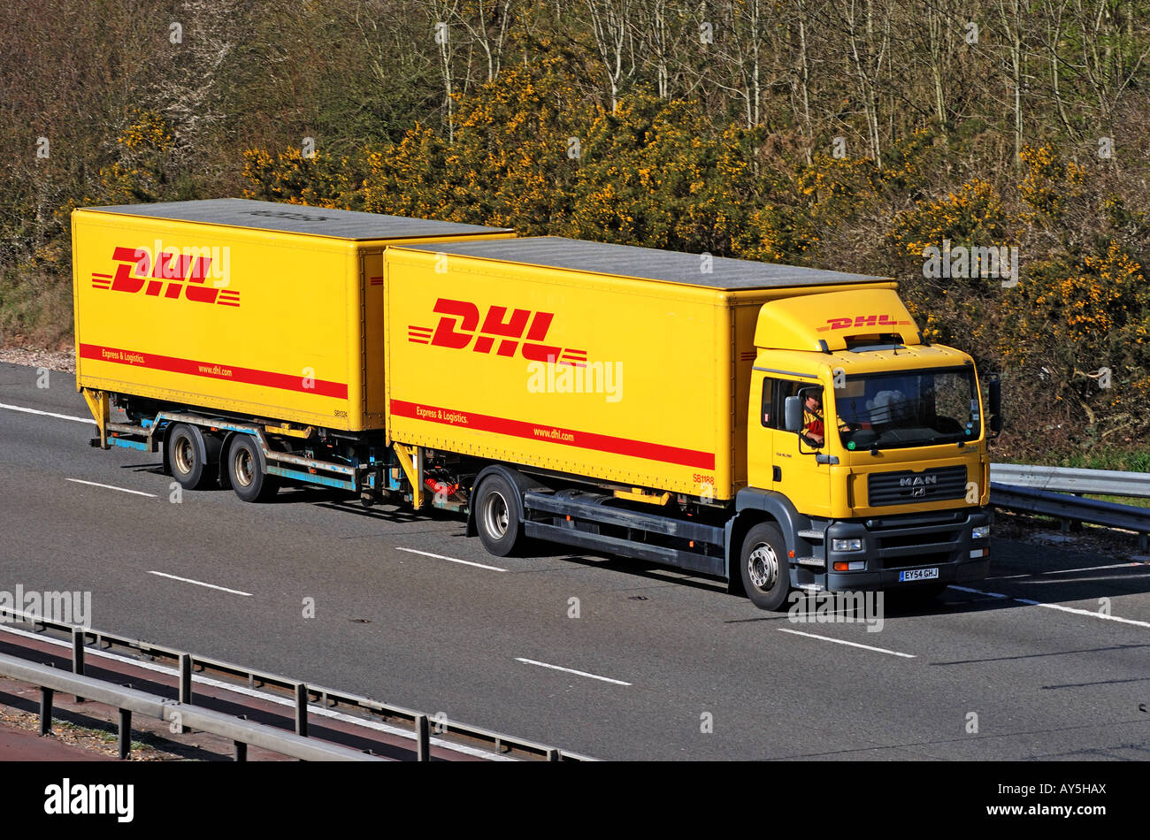 Dhl lorry -Fotos und -Bildmaterial in hoher Auflösung – Alamy