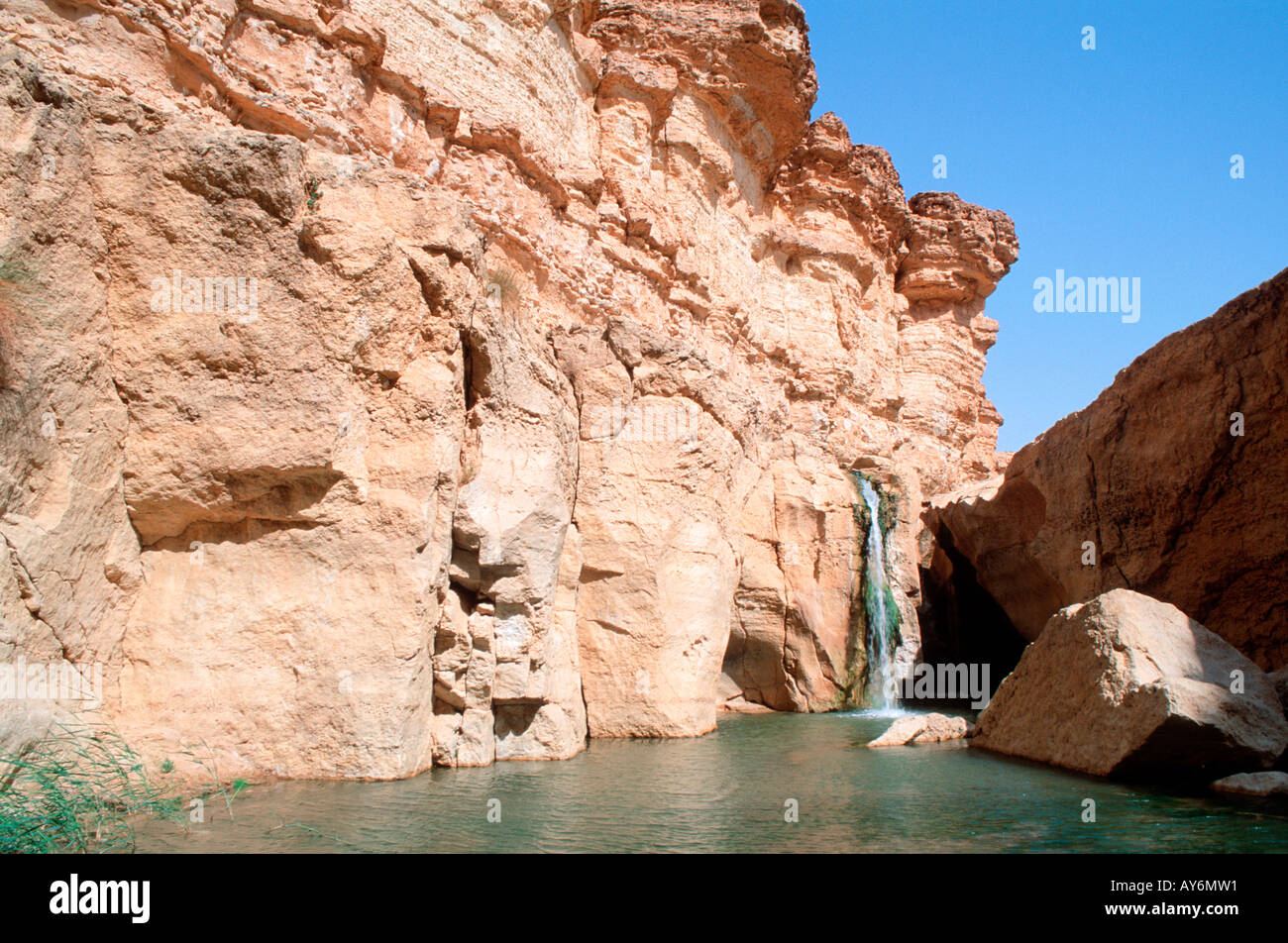 Tamerza oasis grand cascade -Fotos und -Bildmaterial in hoher Auflösung ...