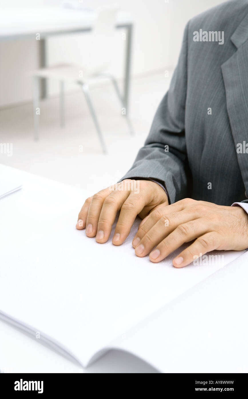 Körperlich beeinträchtigte person -Fotos und -Bildmaterial in hoher ...