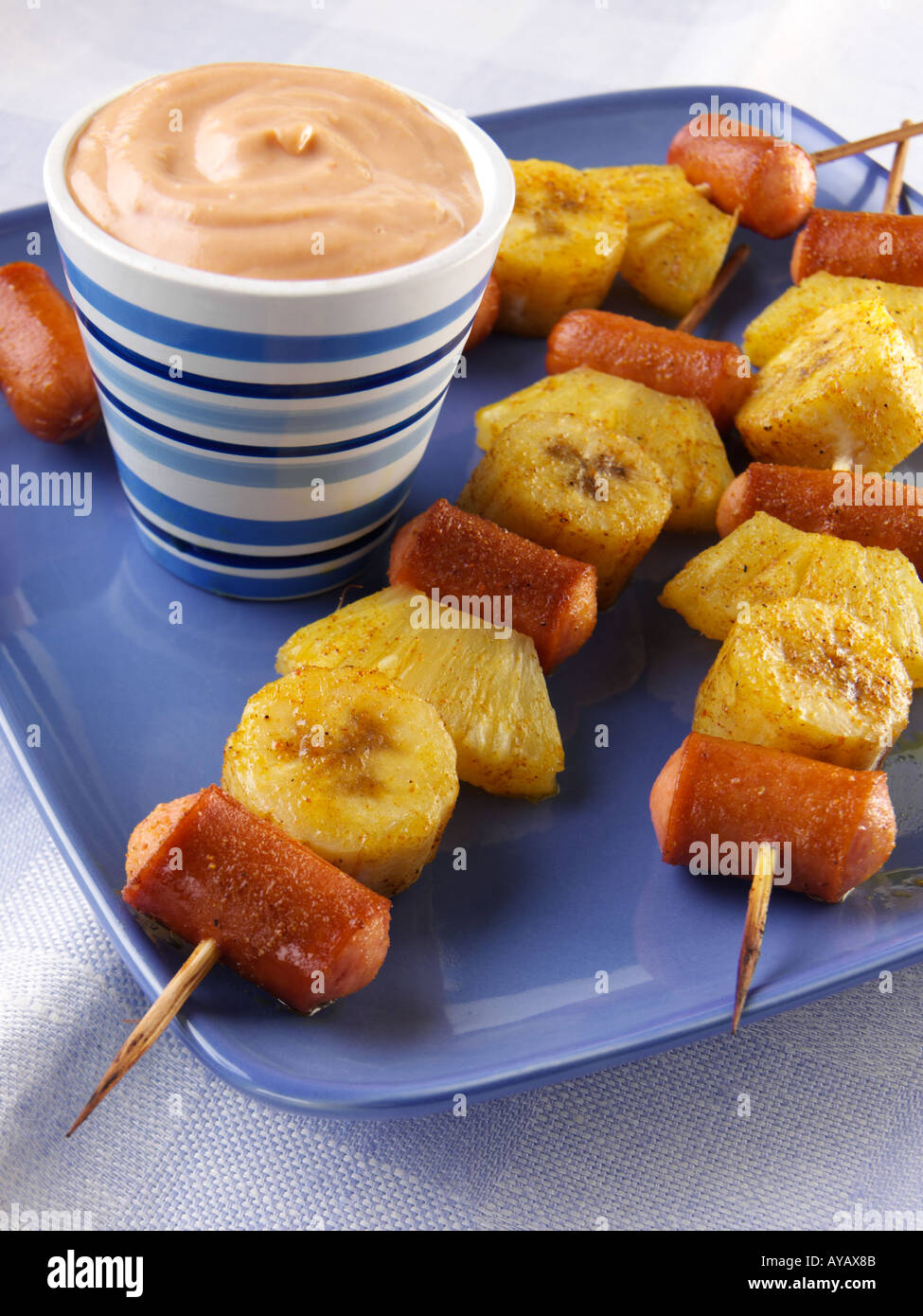 Kinder wurst -Fotos und -Bildmaterial in hoher Auflösung – Alamy