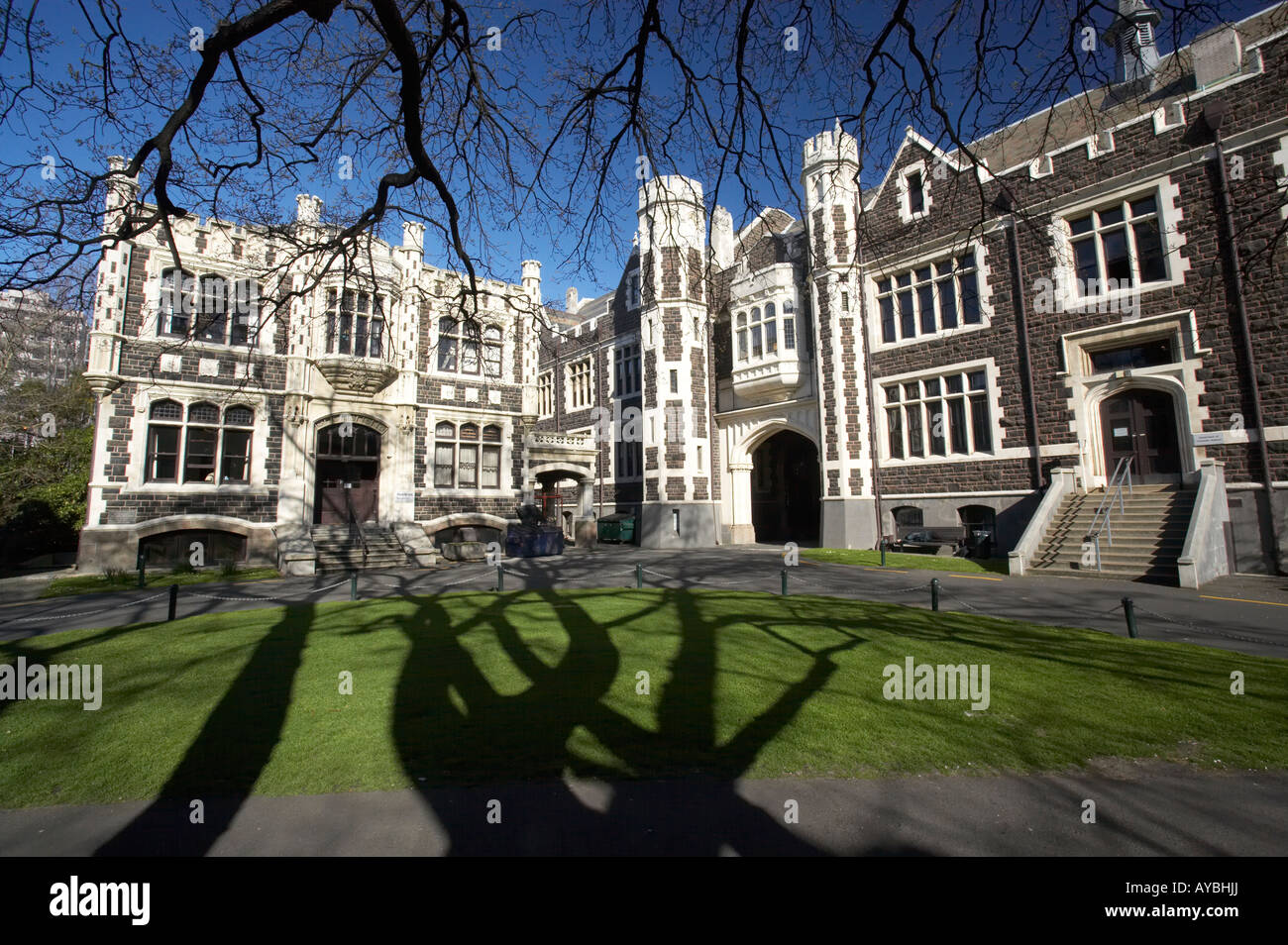Maramahalle und torbogen -Fotos und -Bildmaterial in hoher Auflösung ...