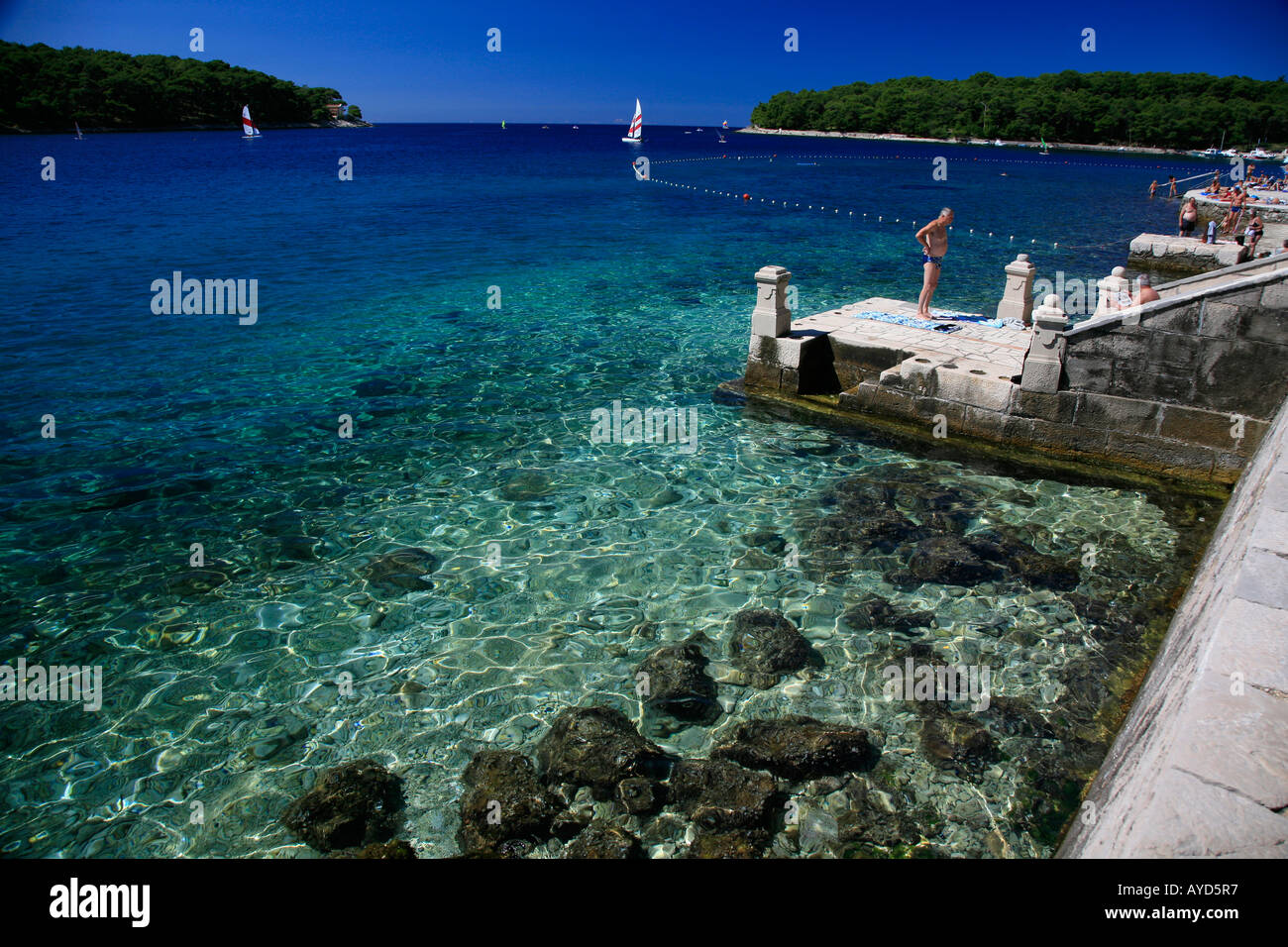 Strand in der Nähe von Mali Losinj, Insel Losinj, Kroatien ...