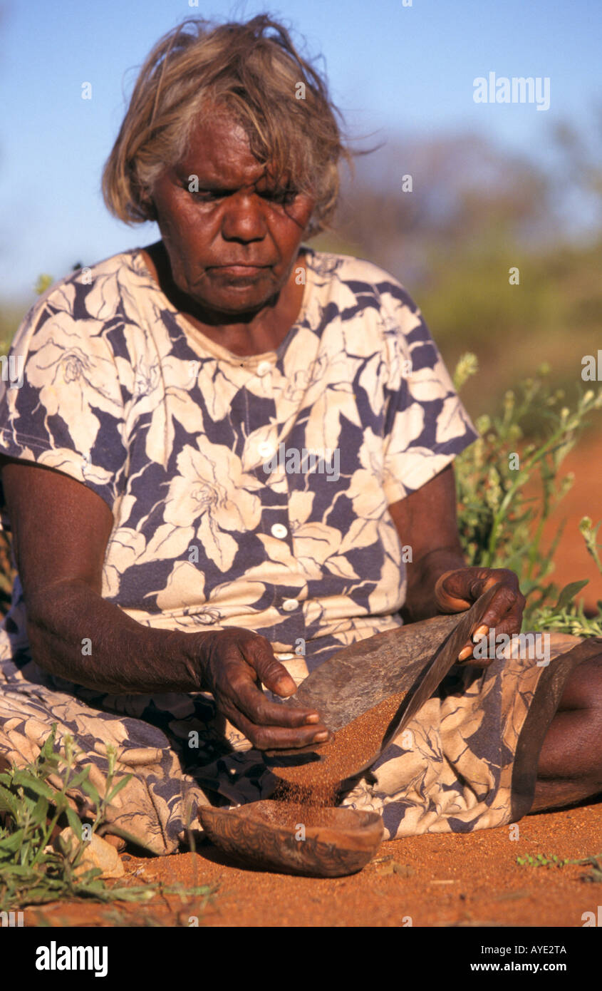 Australian aborigine woman -Fotos und -Bildmaterial in hoher Auflösung ...