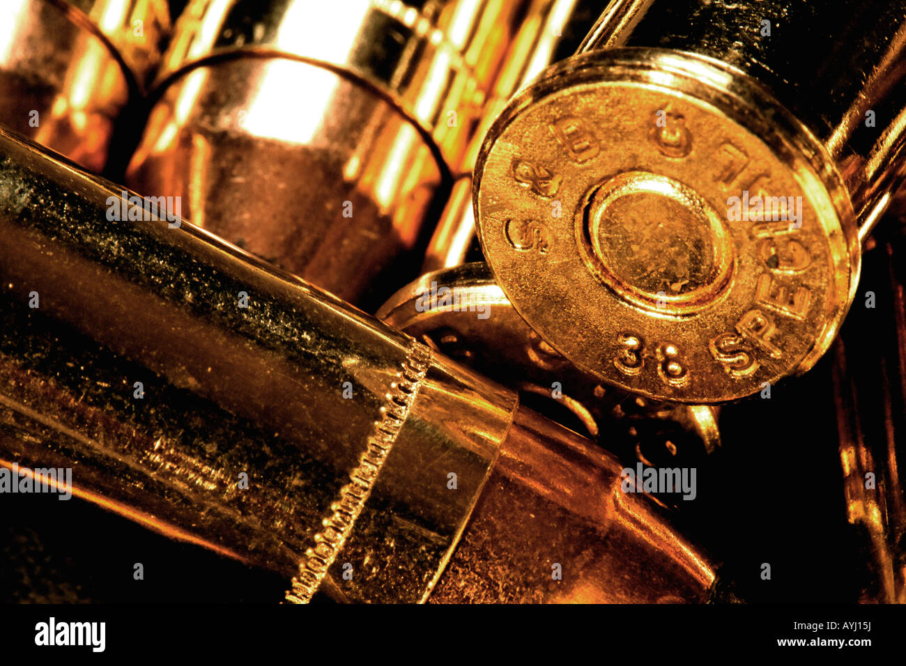 Gefahrensymbol munition -Fotos und -Bildmaterial in hoher Auflösung – Alamy