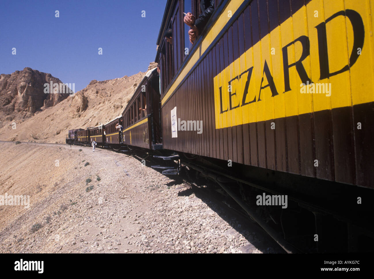 Red lizard train -Fotos und -Bildmaterial in hoher Auflösung – Alamy