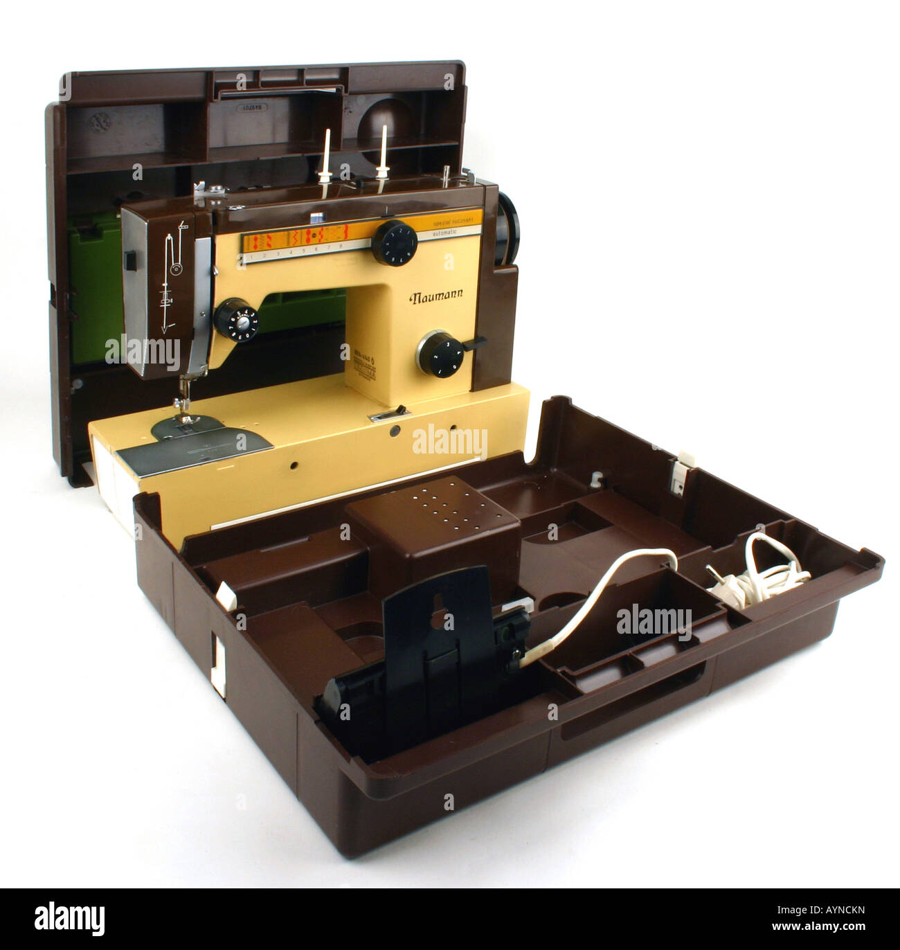 Haushalt, Haushaltsappliane, elektrische tragbare Nähmaschine Naumann ...