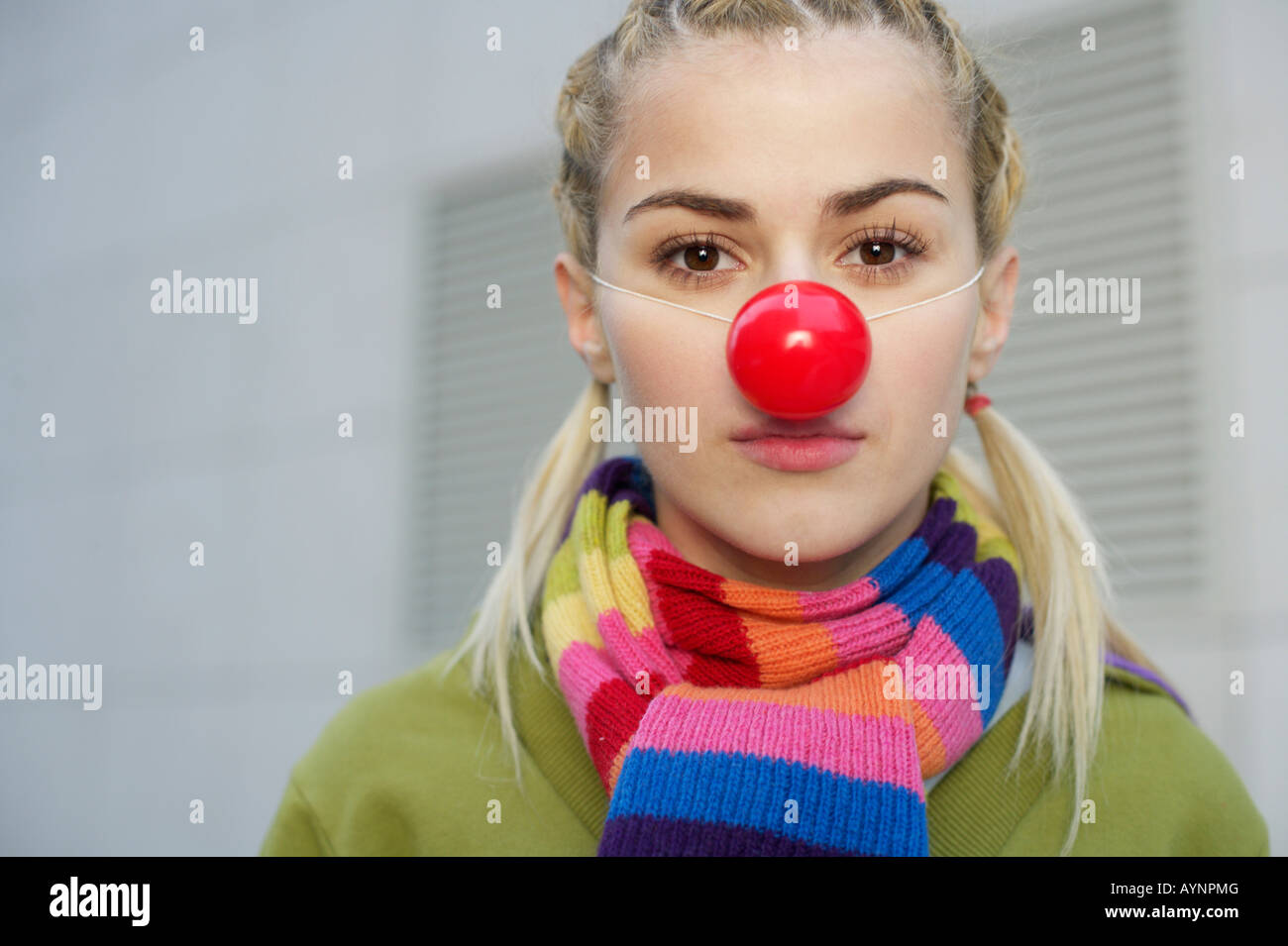 Mit roter nase -Fotos und -Bildmaterial in hoher Auflösung – Alamy
