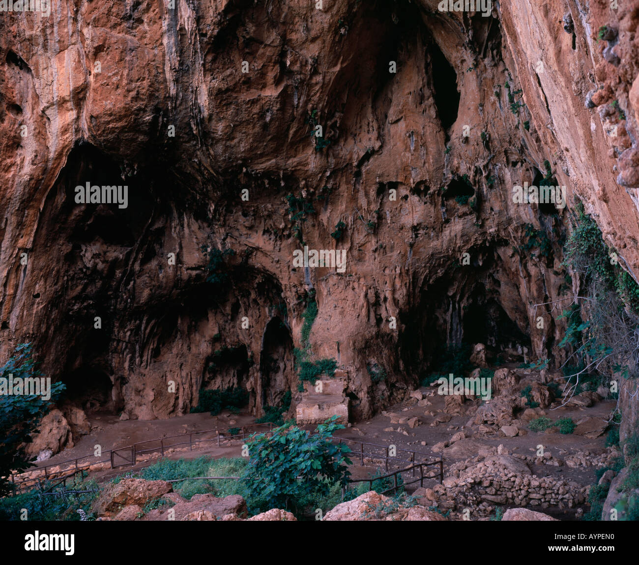Grotta dell uzzo -Fotos und -Bildmaterial in hoher Auflösung – Alamy
