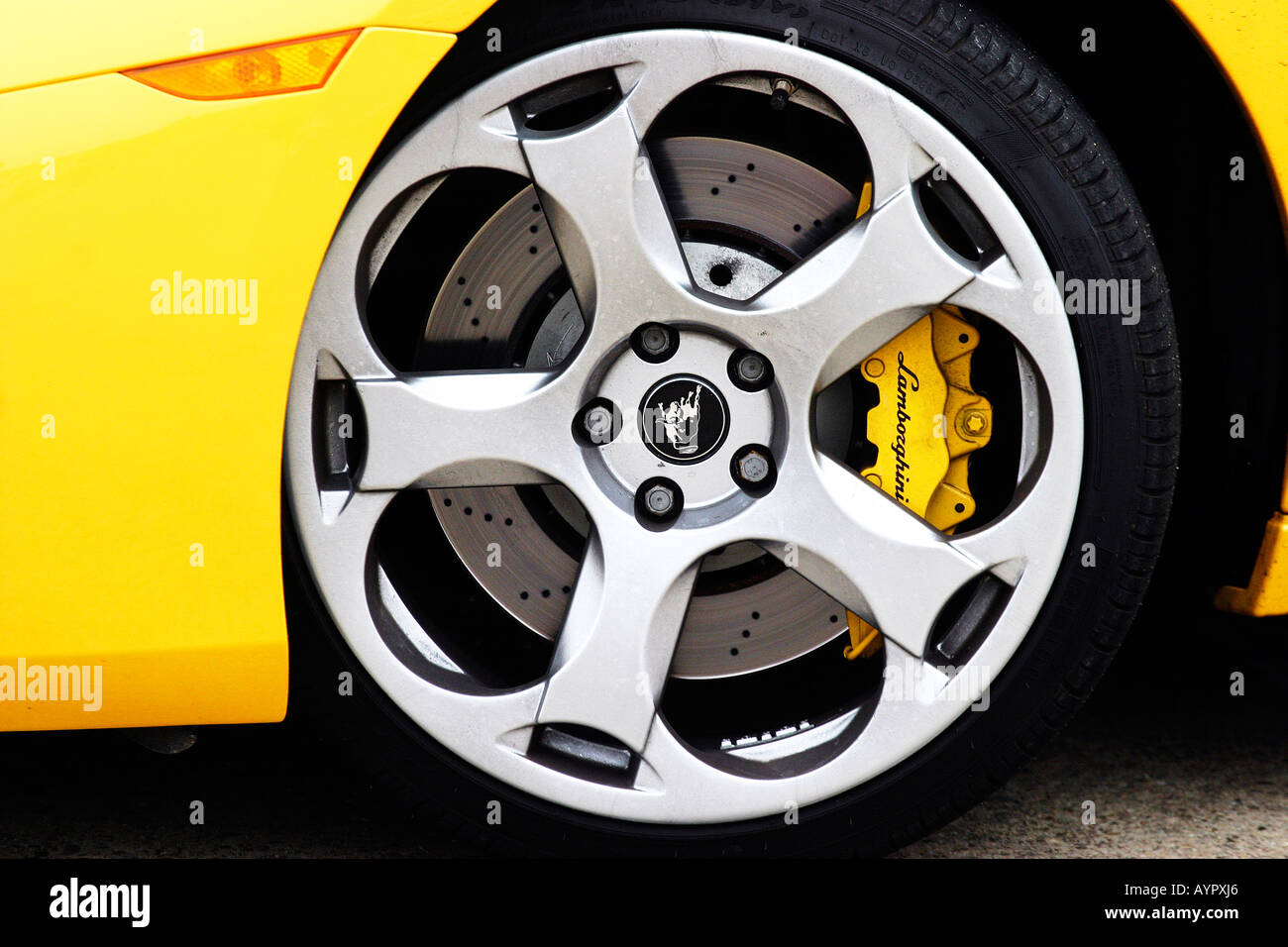 Lamborghini luxus reichtum teuer -Fotos und -Bildmaterial in hoher ...