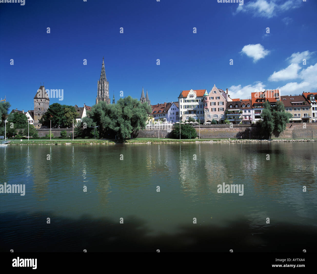 Ulm donau ulmer münster stadthaus -Fotos und -Bildmaterial in hoher ...