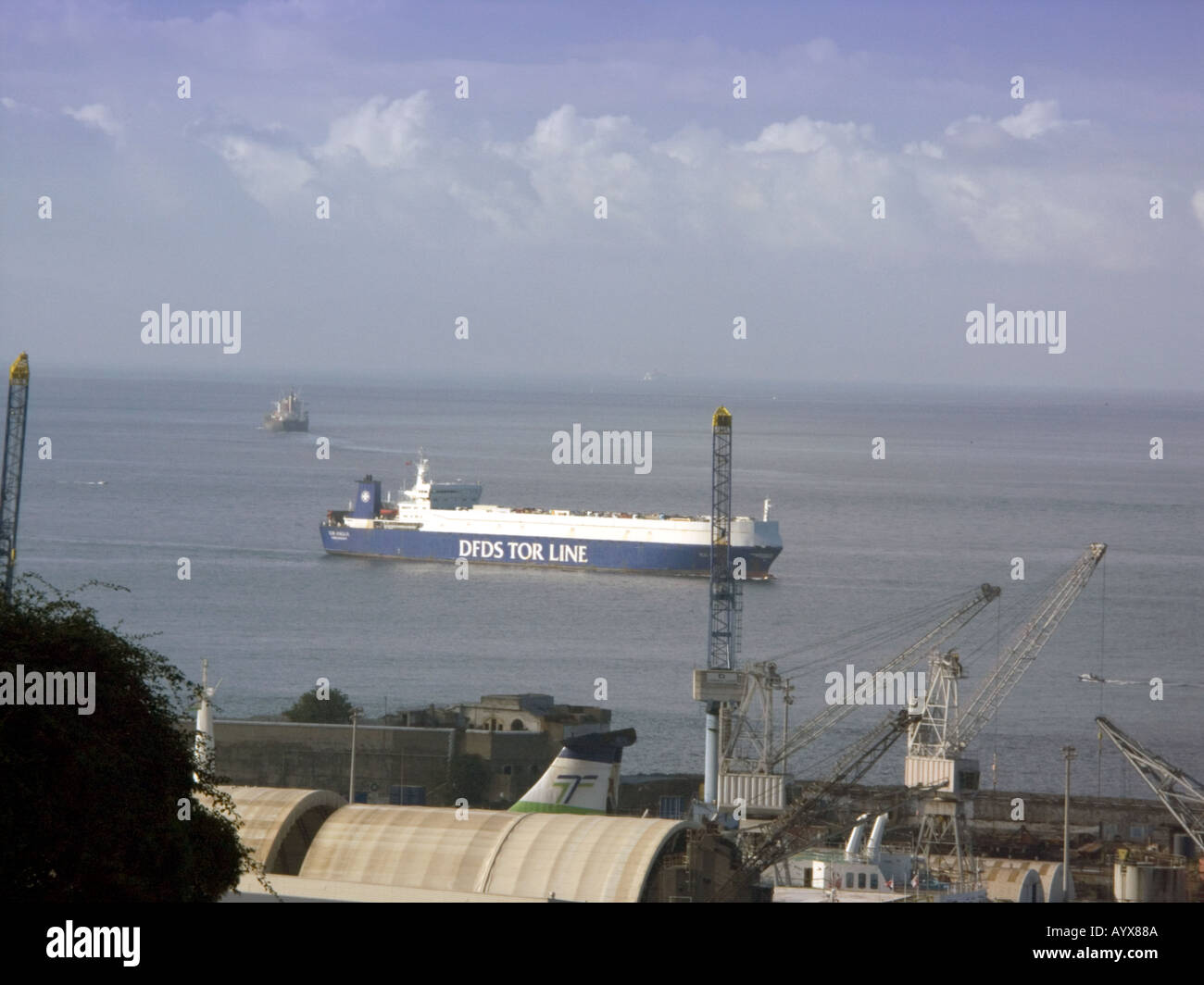 DFDS Tor Line Frachtschiff im Hafen von Gibraltar, Bucht von Gibraltar ...