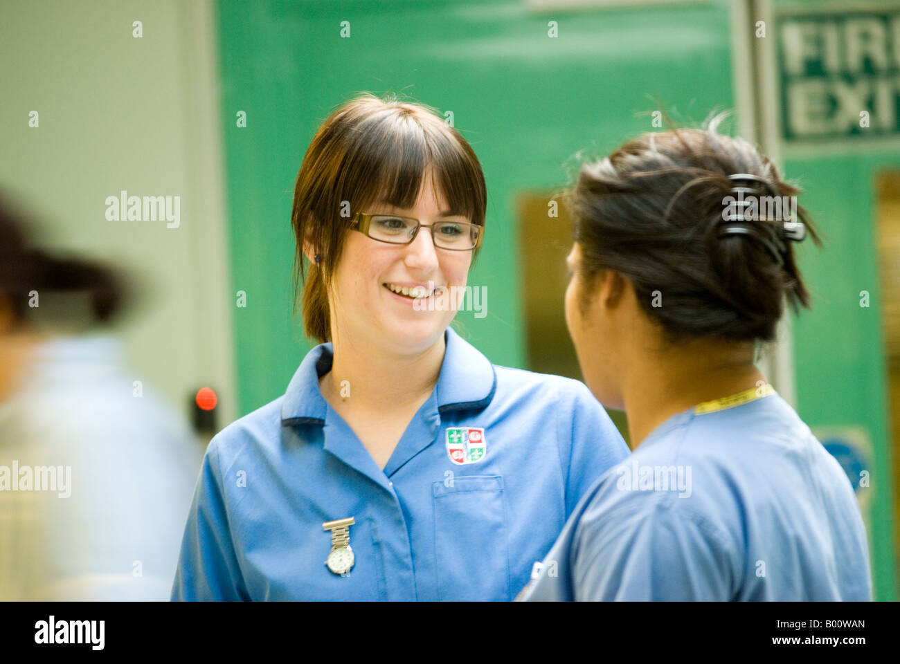 Hebamme geburt -Fotos und -Bildmaterial in hoher Auflösung – Alamy