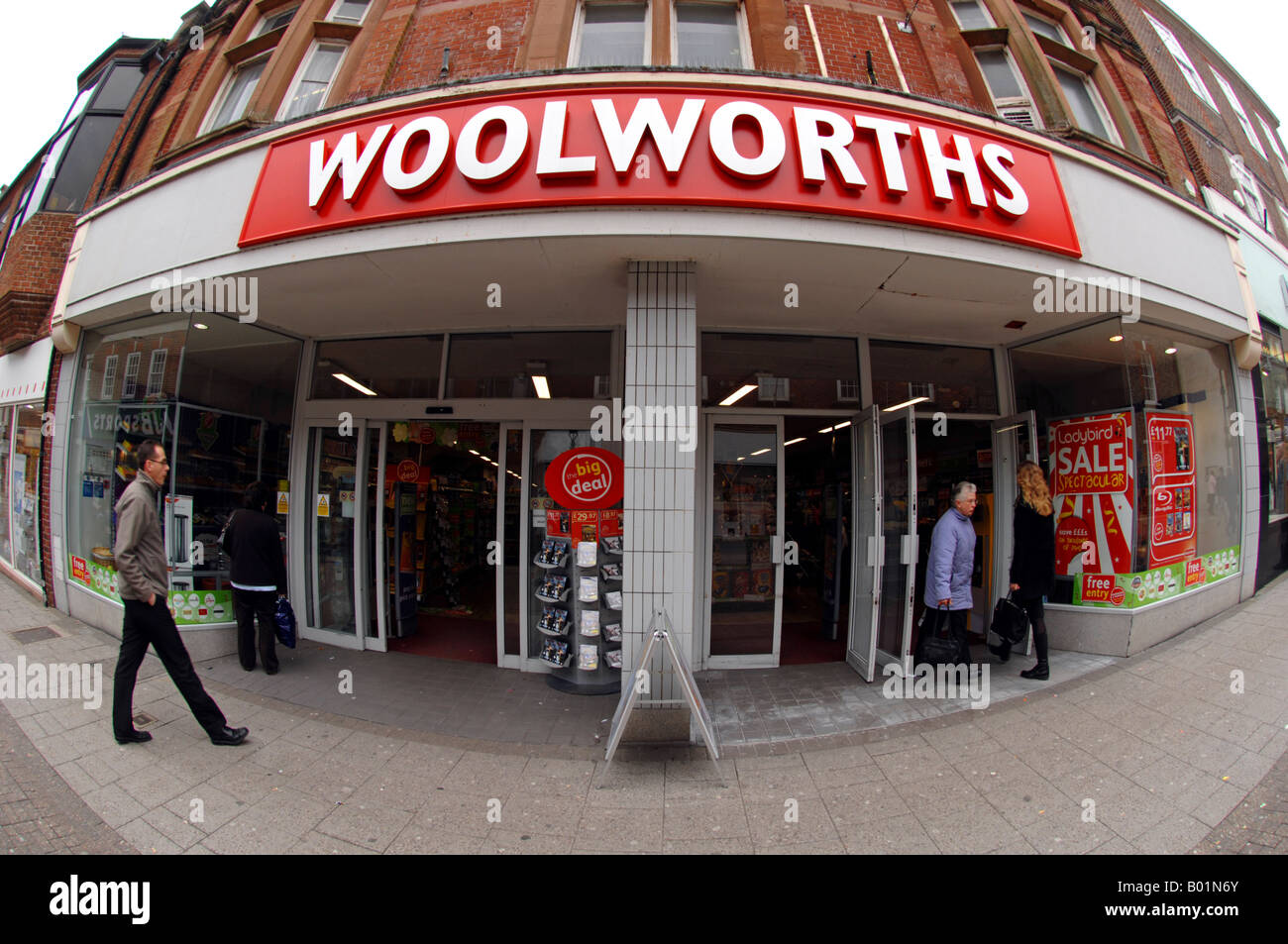 Woolworths shopfront -Fotos und -Bildmaterial in hoher Auflösung – Alamy