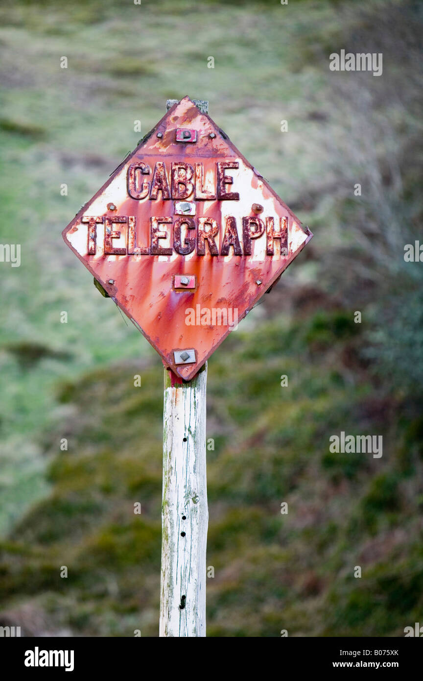 Telegraph kabel zeichen -Fotos und -Bildmaterial in hoher Auflösung – Alamy