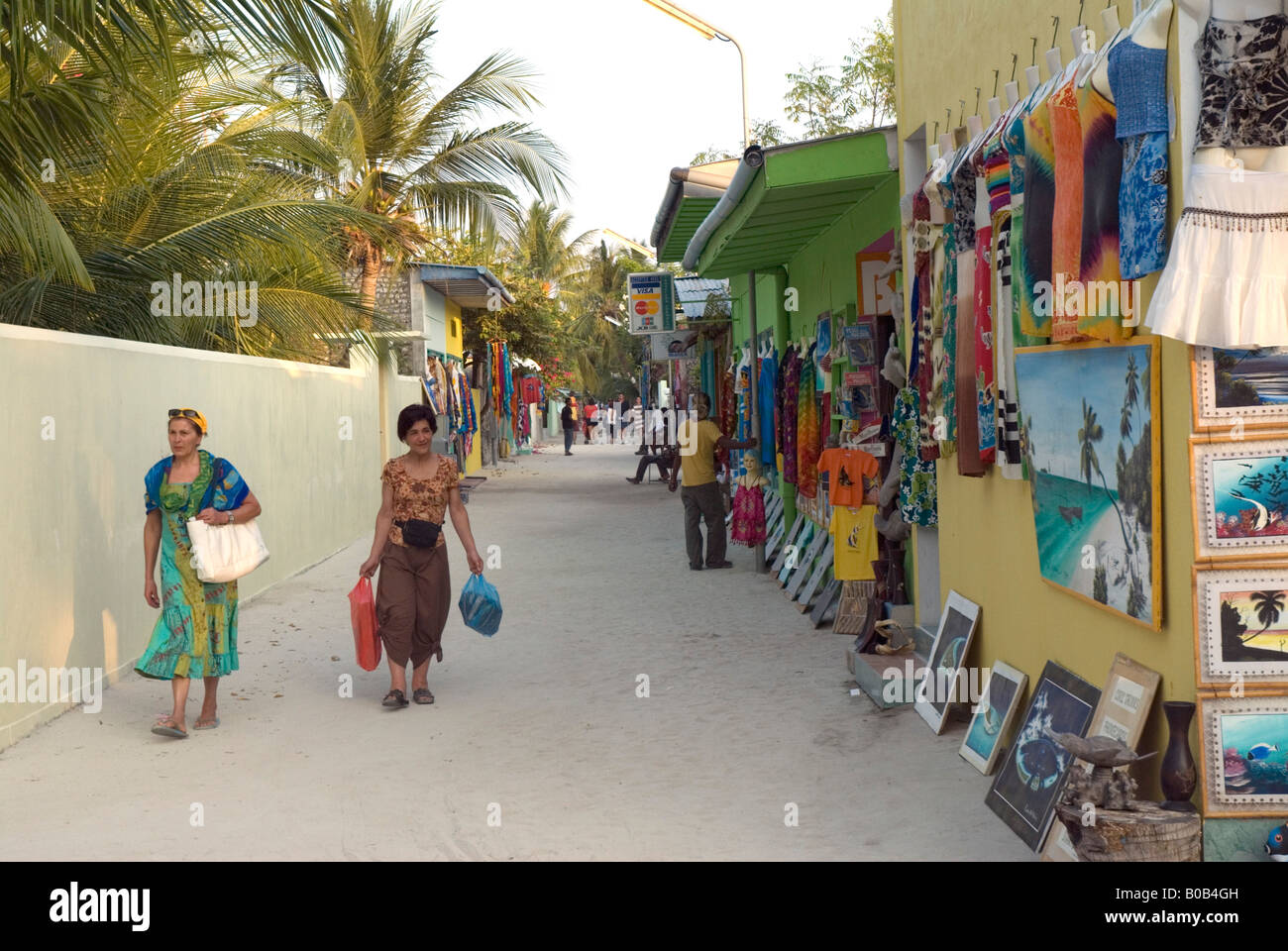 Maldives shopping -Fotos und -Bildmaterial in hoher Auflösung – Alamy