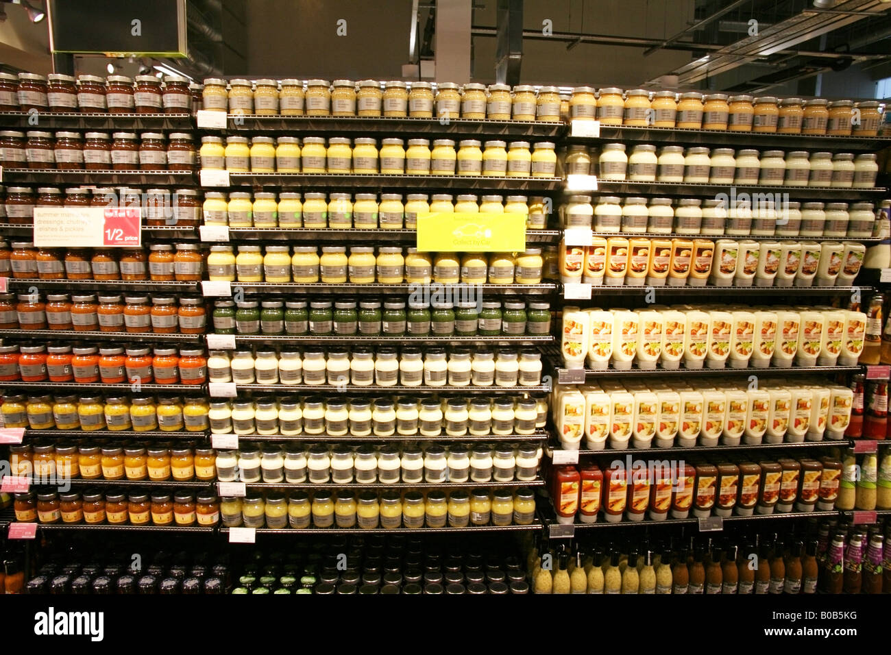 Supermarket Shelves Are Stockfotos und -bilder Kaufen - Alamy