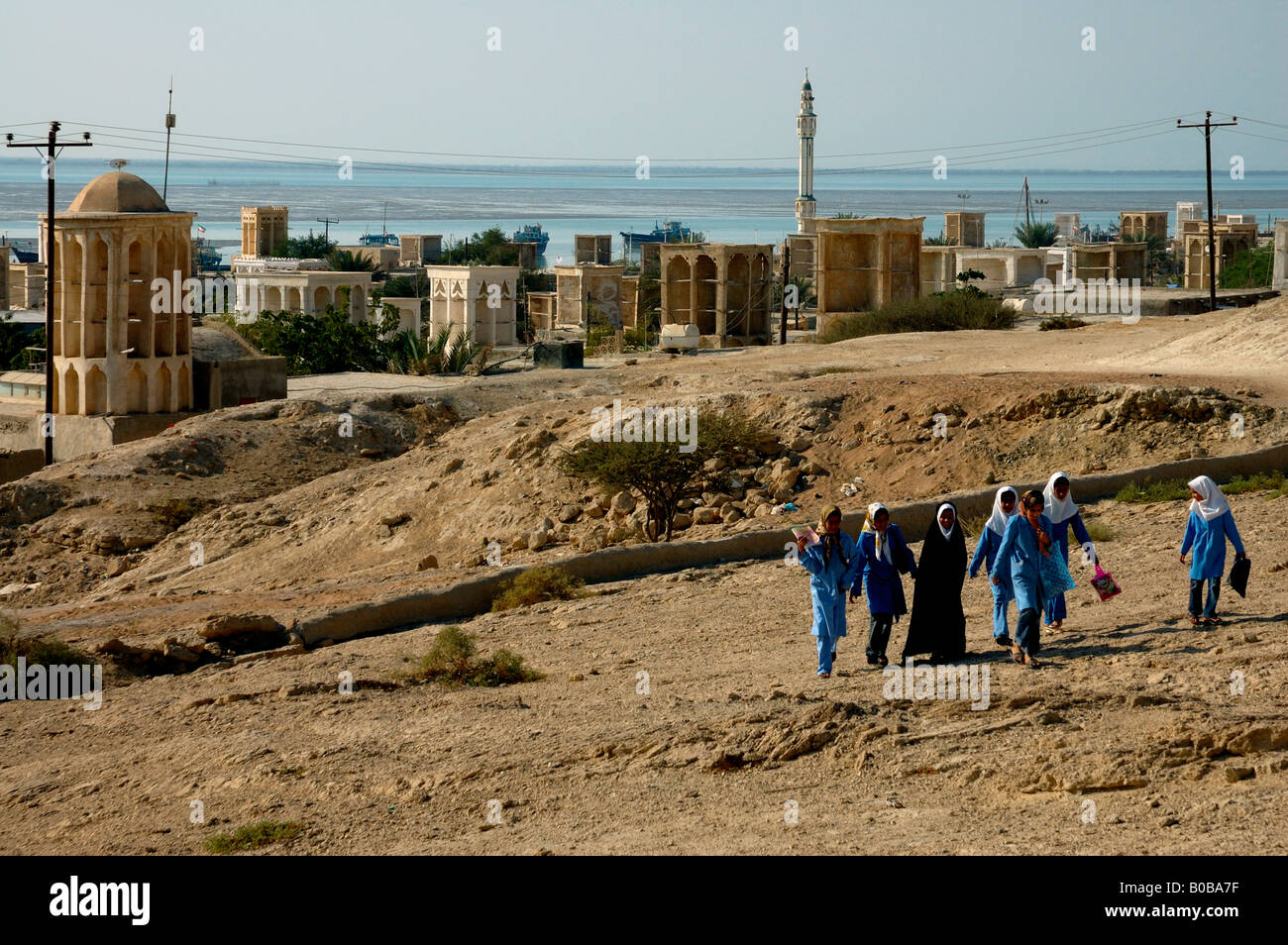 Iranian kids -Fotos und -Bildmaterial in hoher Auflösung – Alamy