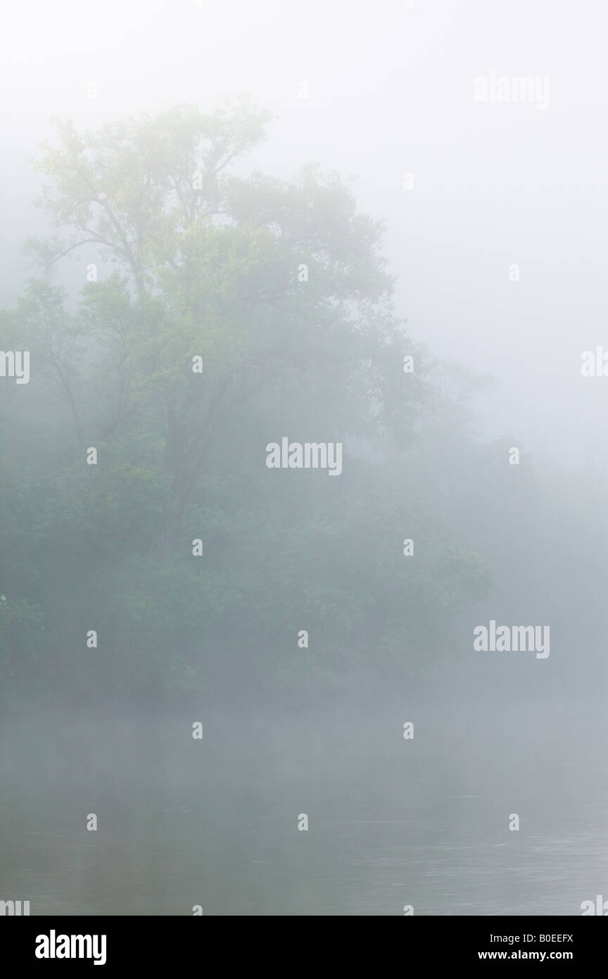 Gray river -Fotos und -Bildmaterial in hoher Auflösung – Alamy