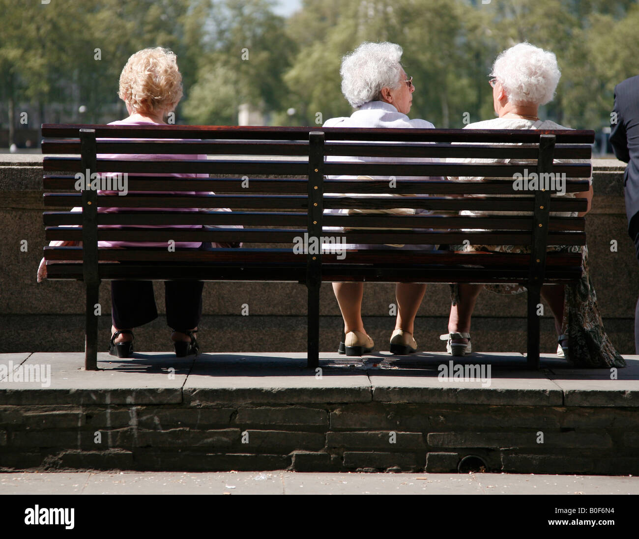 Alte damen -Fotos und -Bildmaterial in hoher Auflösung – Alamy