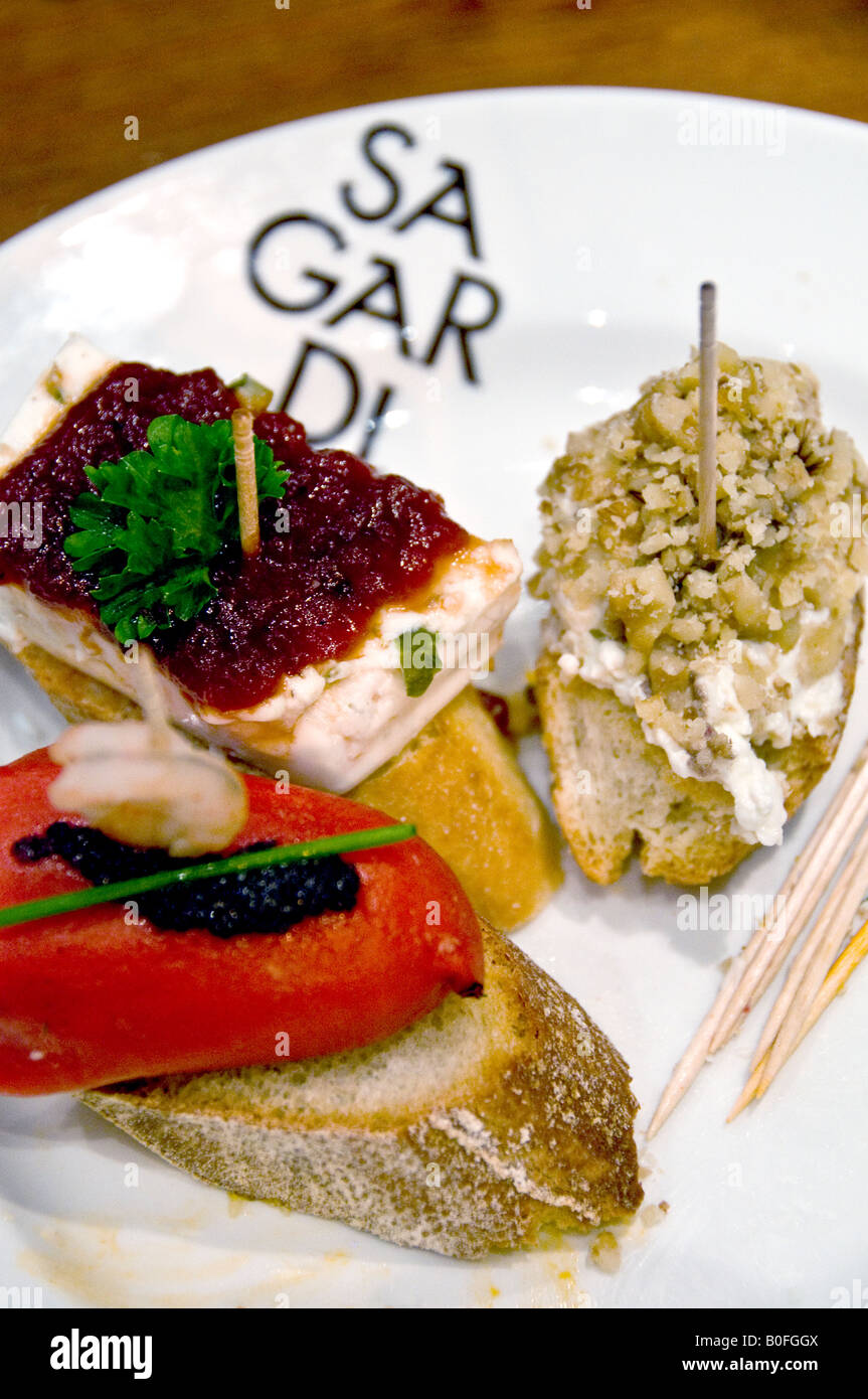 Tapas bar valencia spain -Fotos und -Bildmaterial in hoher Auflösung ...