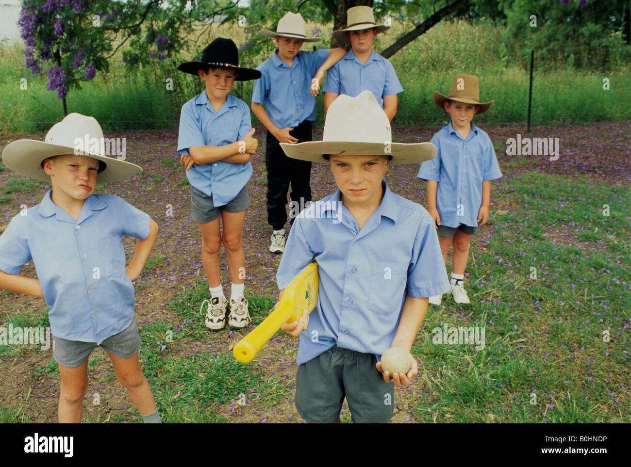 Australische Kinder an einer Outback-Grundschule, Australien ...
