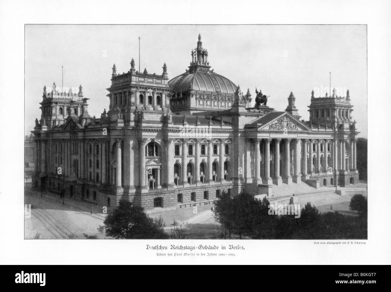 Parliament building pillars Schwarzweiß-Stockfotos und -bilder - Alamy