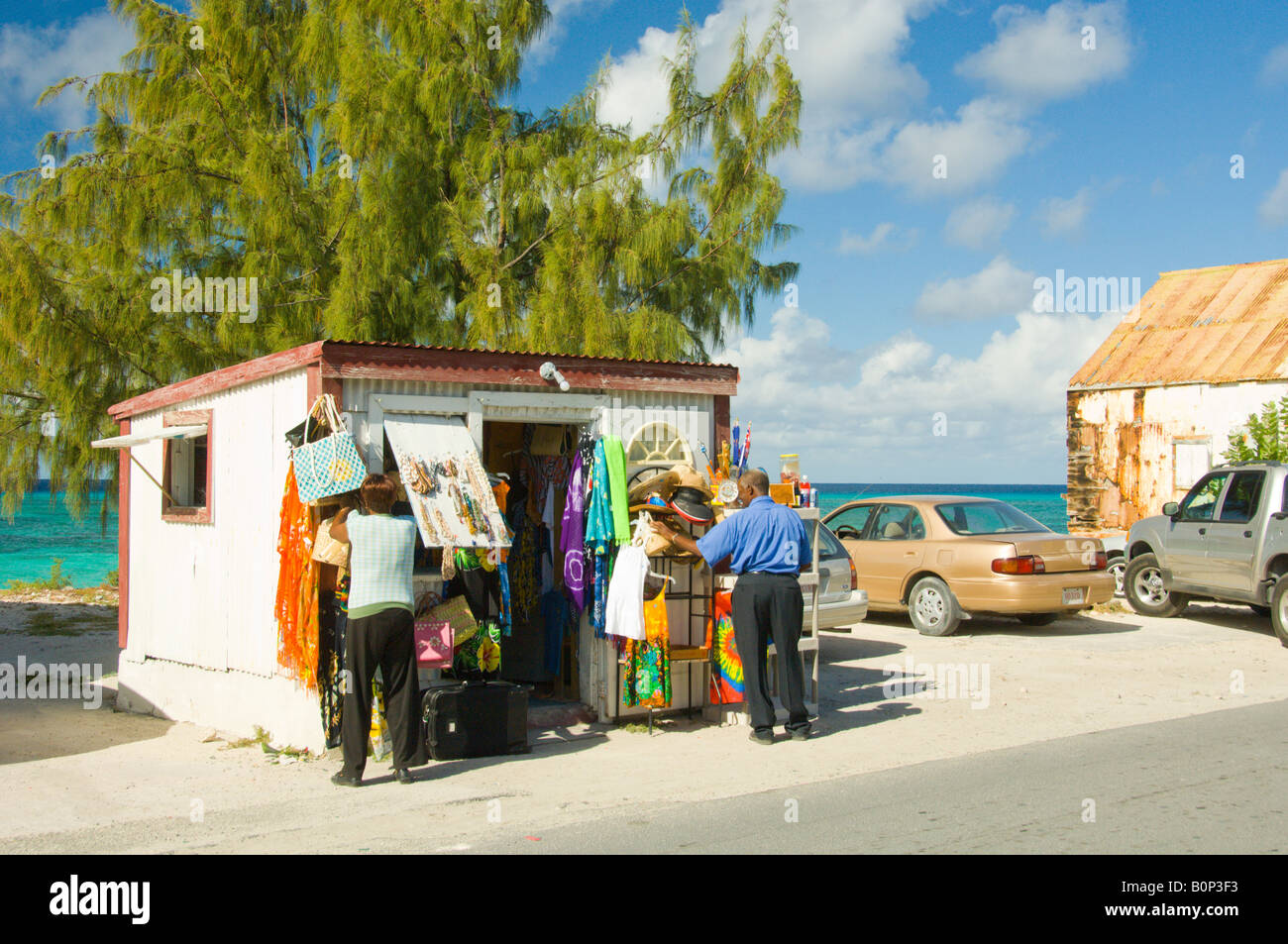Ein Souvenir-Shop in Cockburn Town Grand Turk Turks und Caicos Inseln ...