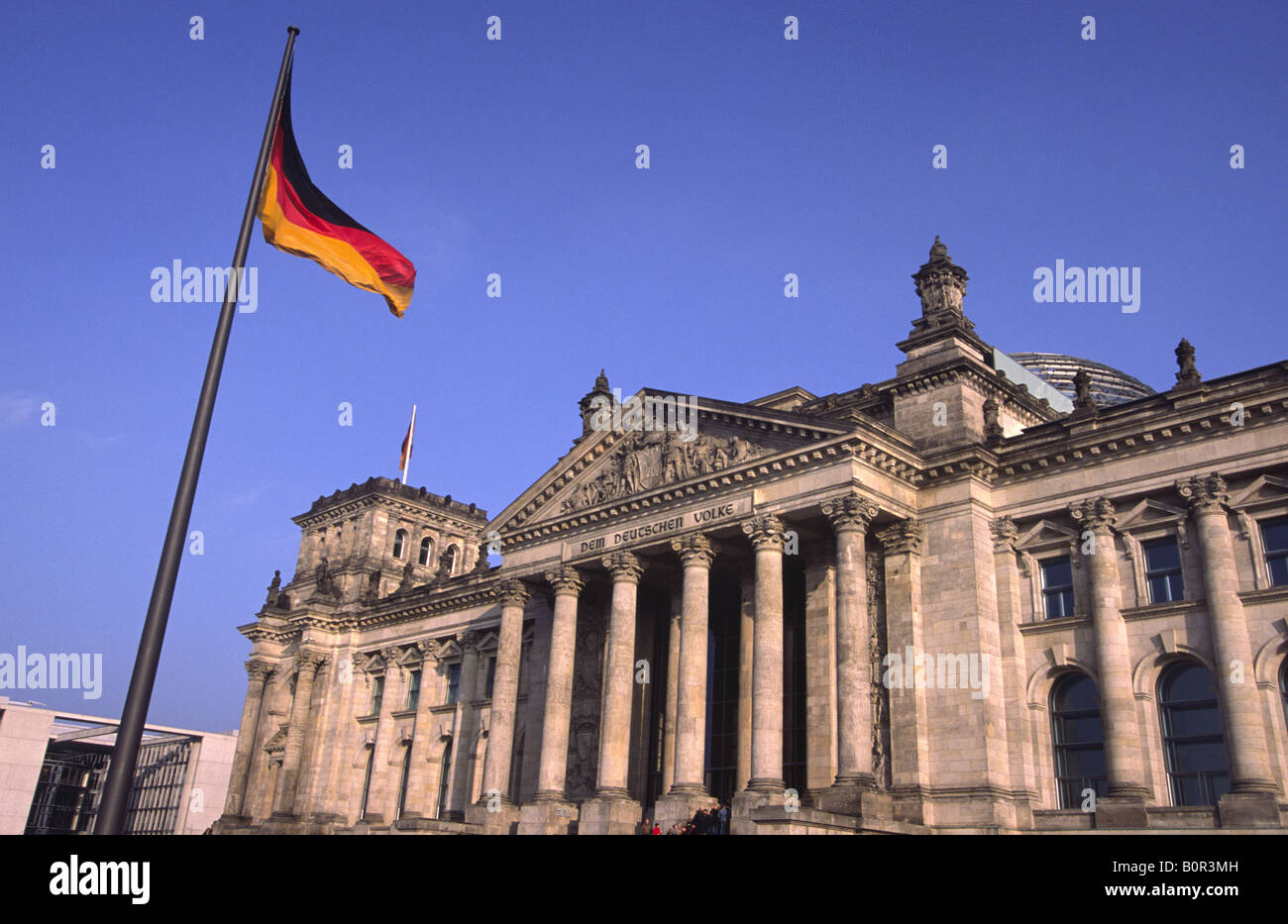 Giebel von reichstag -Fotos und -Bildmaterial in hoher Auflösung – Alamy