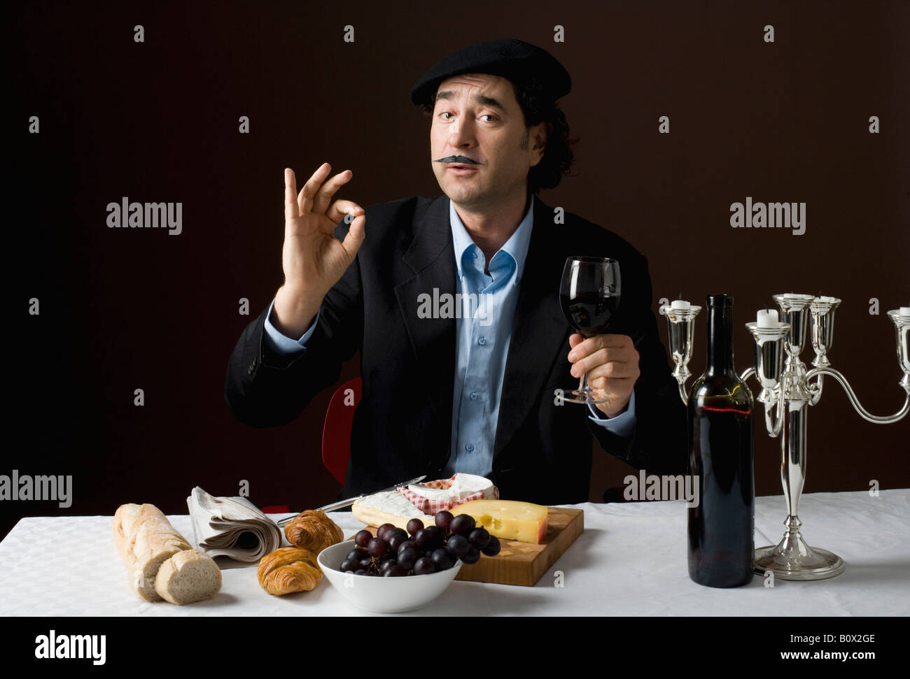 French Baguette Beret Stockfotos & French Baguette Beret Bilder - Alamy