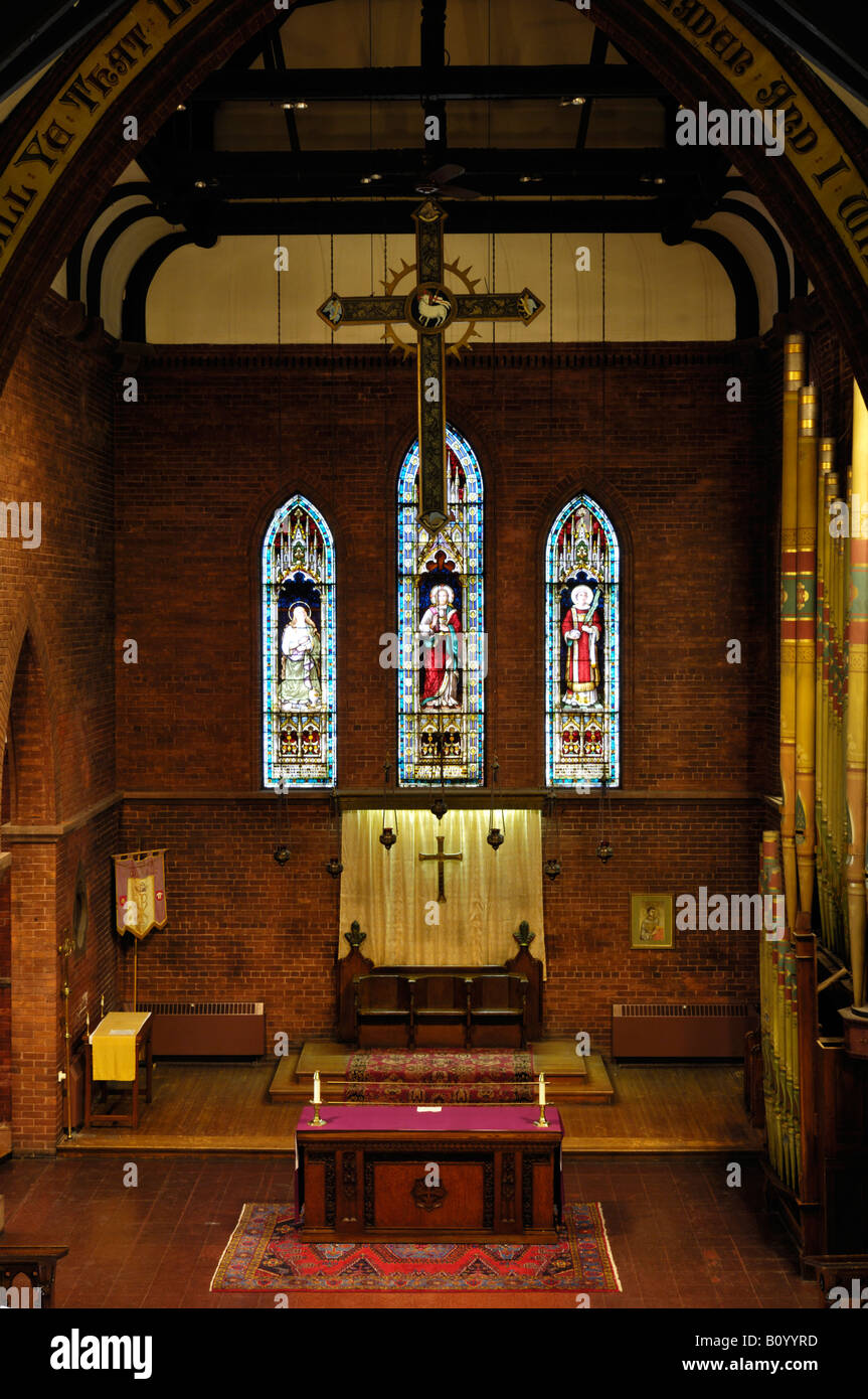 Anglican church interior -Fotos und -Bildmaterial in hoher Auflösung ...