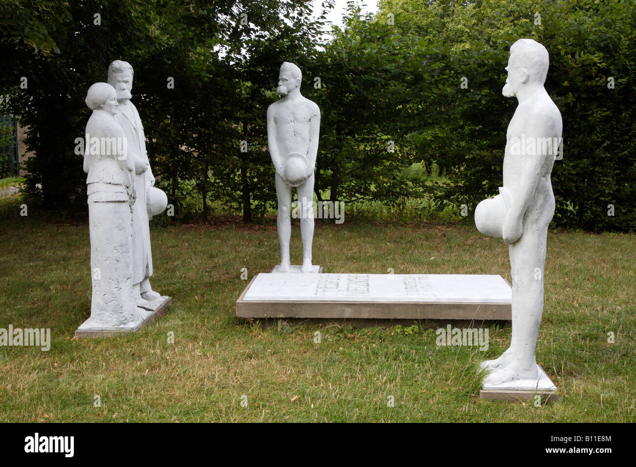 Nietzsche denkmal -Fotos und -Bildmaterial in hoher Auflösung – Alamy