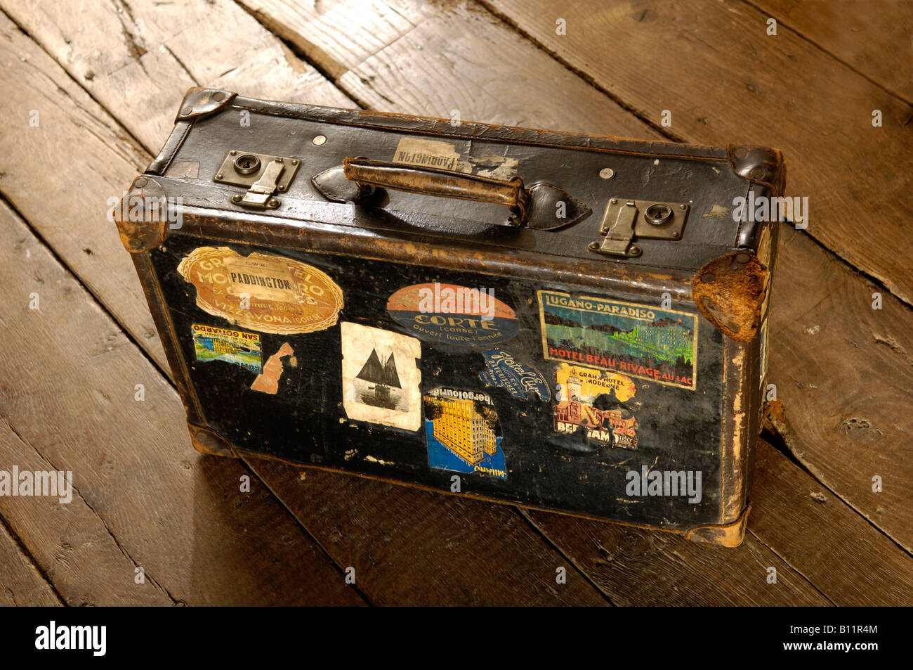 Alter koffer -Fotos und -Bildmaterial in hoher Auflösung – Alamy