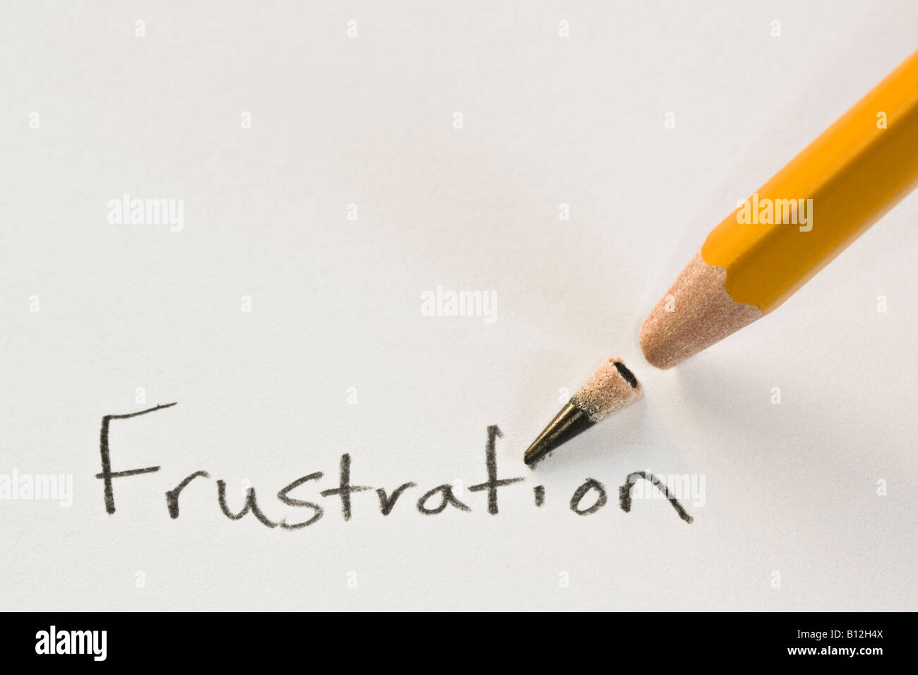 Broken pencil lead -Fotos und -Bildmaterial in hoher Auflösung – Alamy