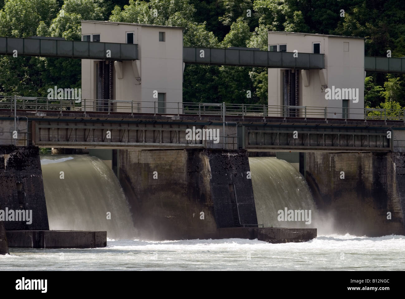Lauf des flusses wasserkraft -Fotos und -Bildmaterial in hoher ...