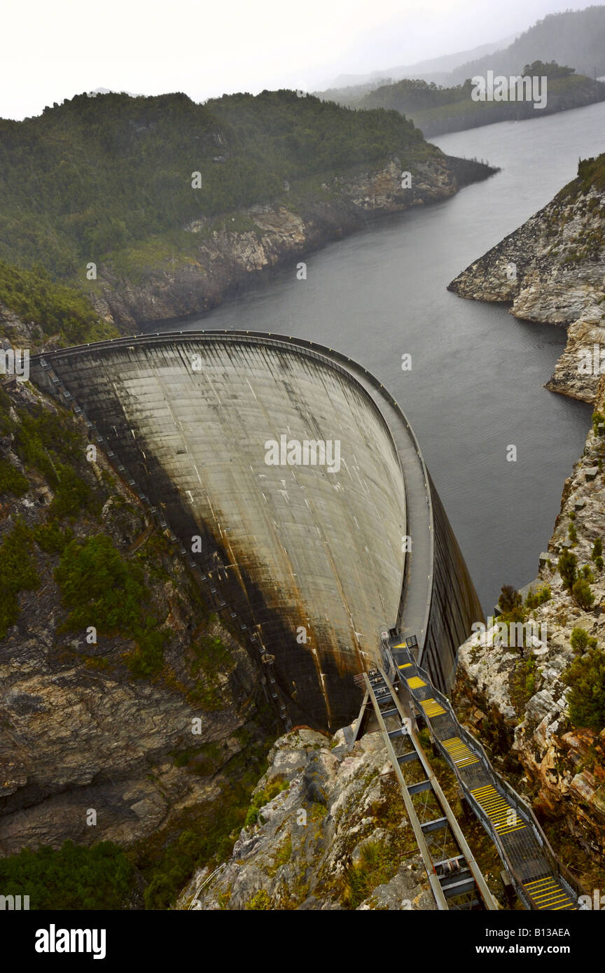Hep dam -Fotos und -Bildmaterial in hoher Auflösung – Alamy
