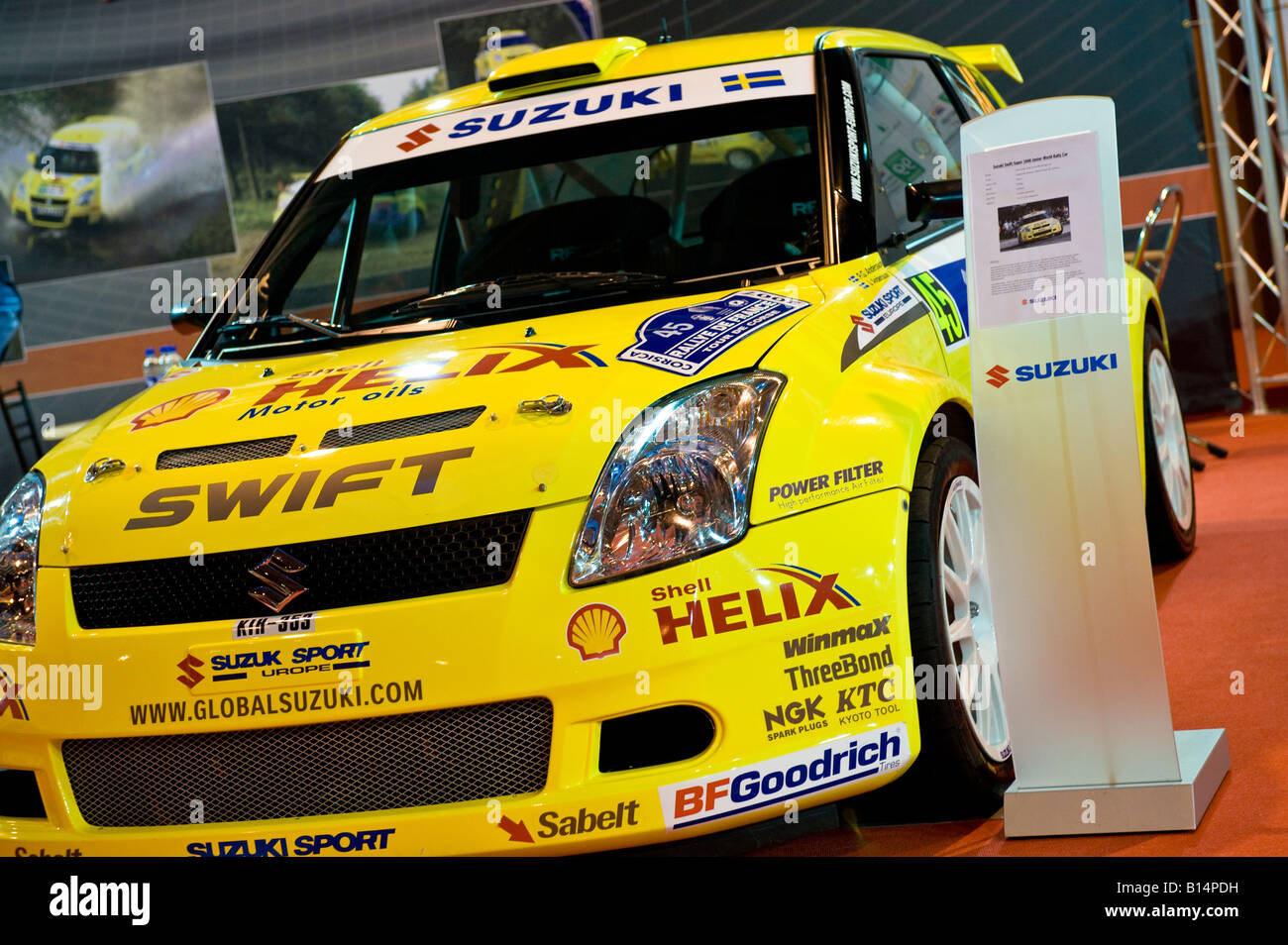 Suzuki Swift Engine Stockfotos und -bilder Kaufen - Alamy