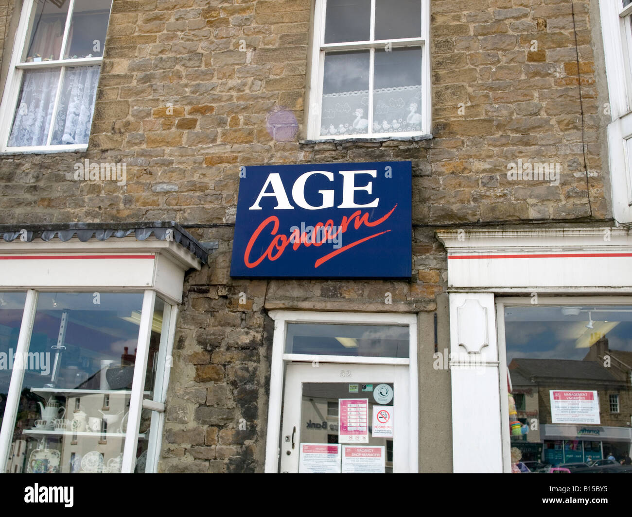 Age concern -Fotos und -Bildmaterial in hoher Auflösung – Alamy